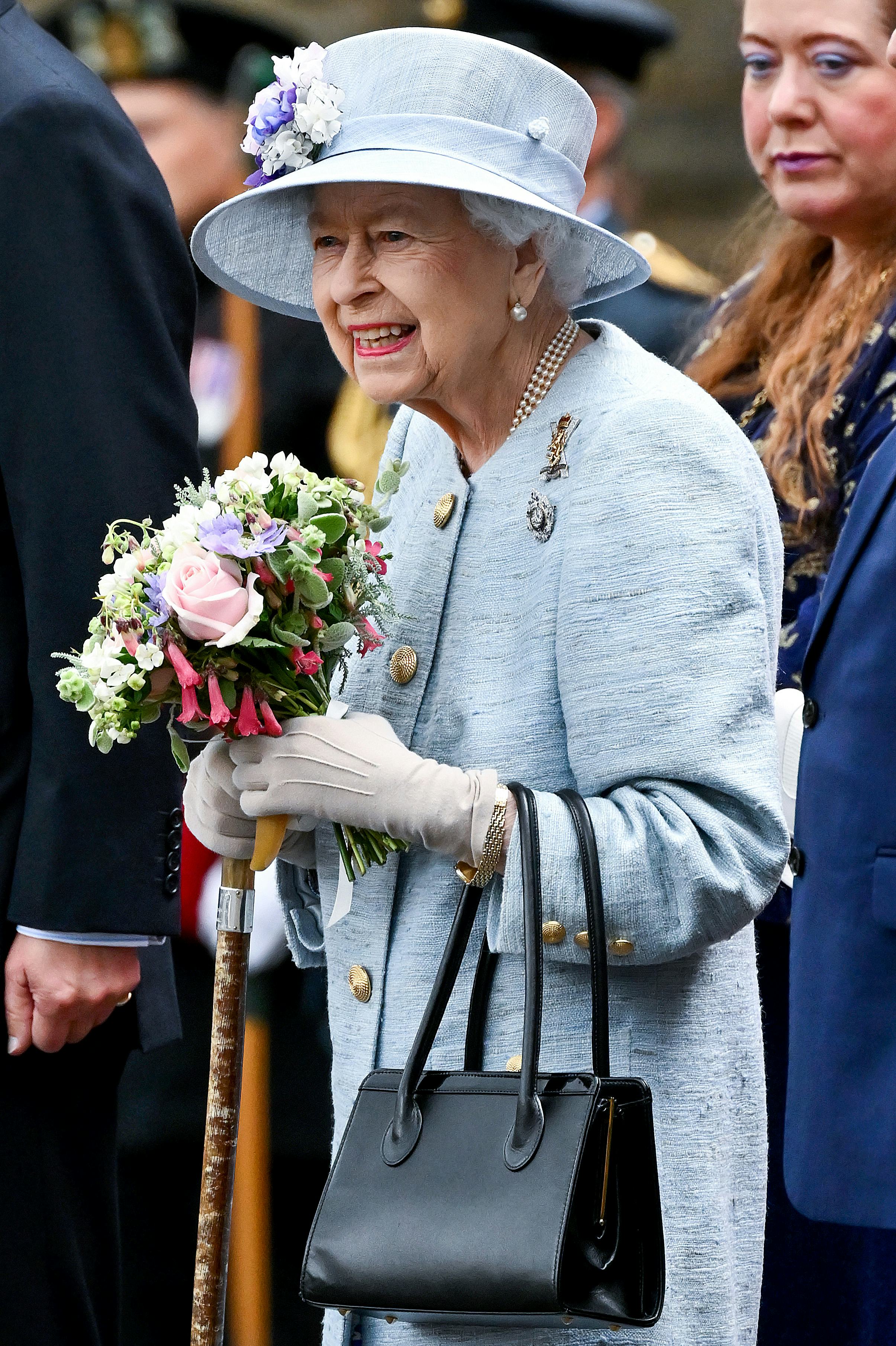 Queen Elizabeth’s Style Over The Years Provides A Lesson In ...