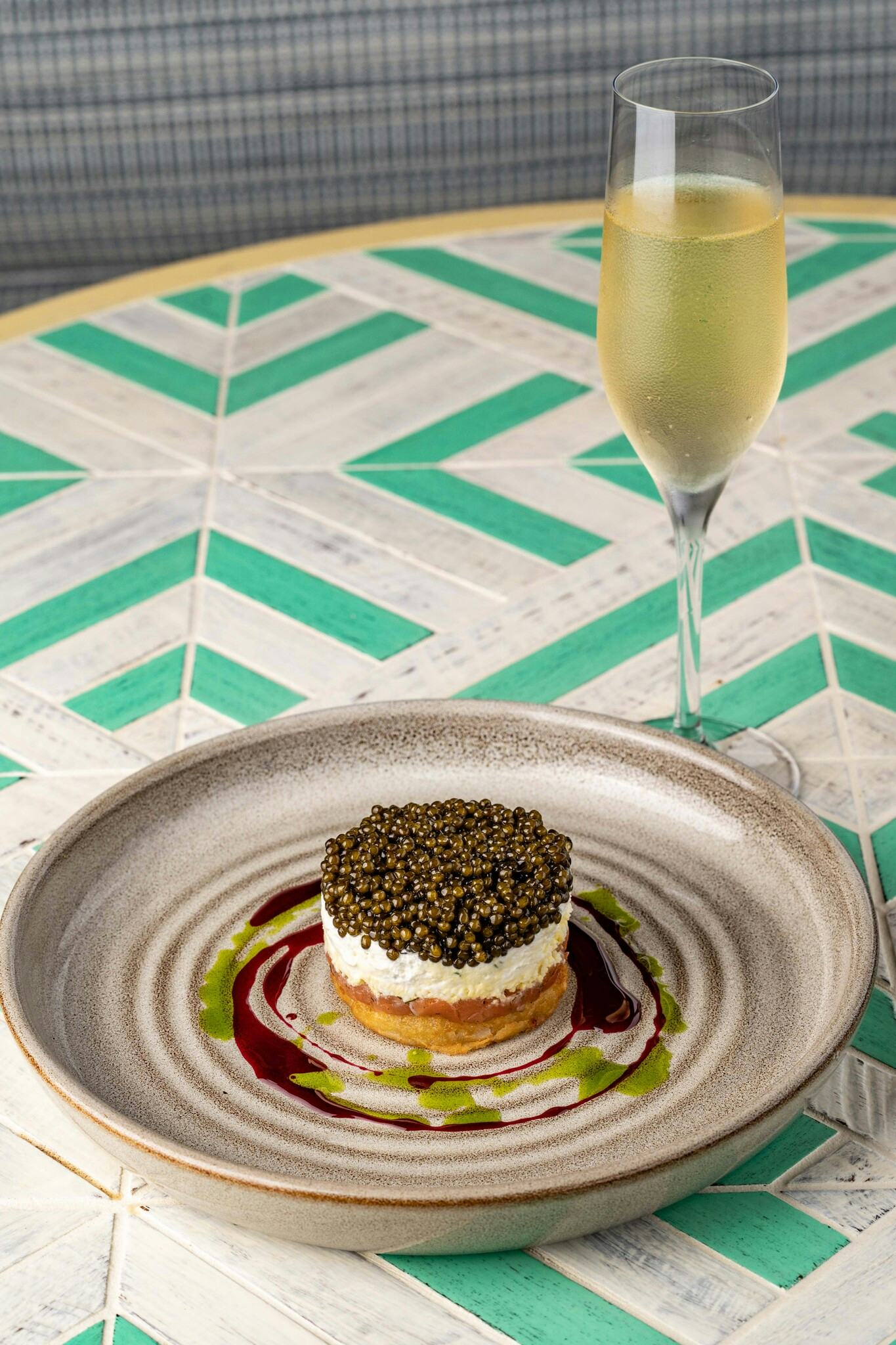 The Best Caviar Restaurants In The US For An Ultra-Stylish Dining ...