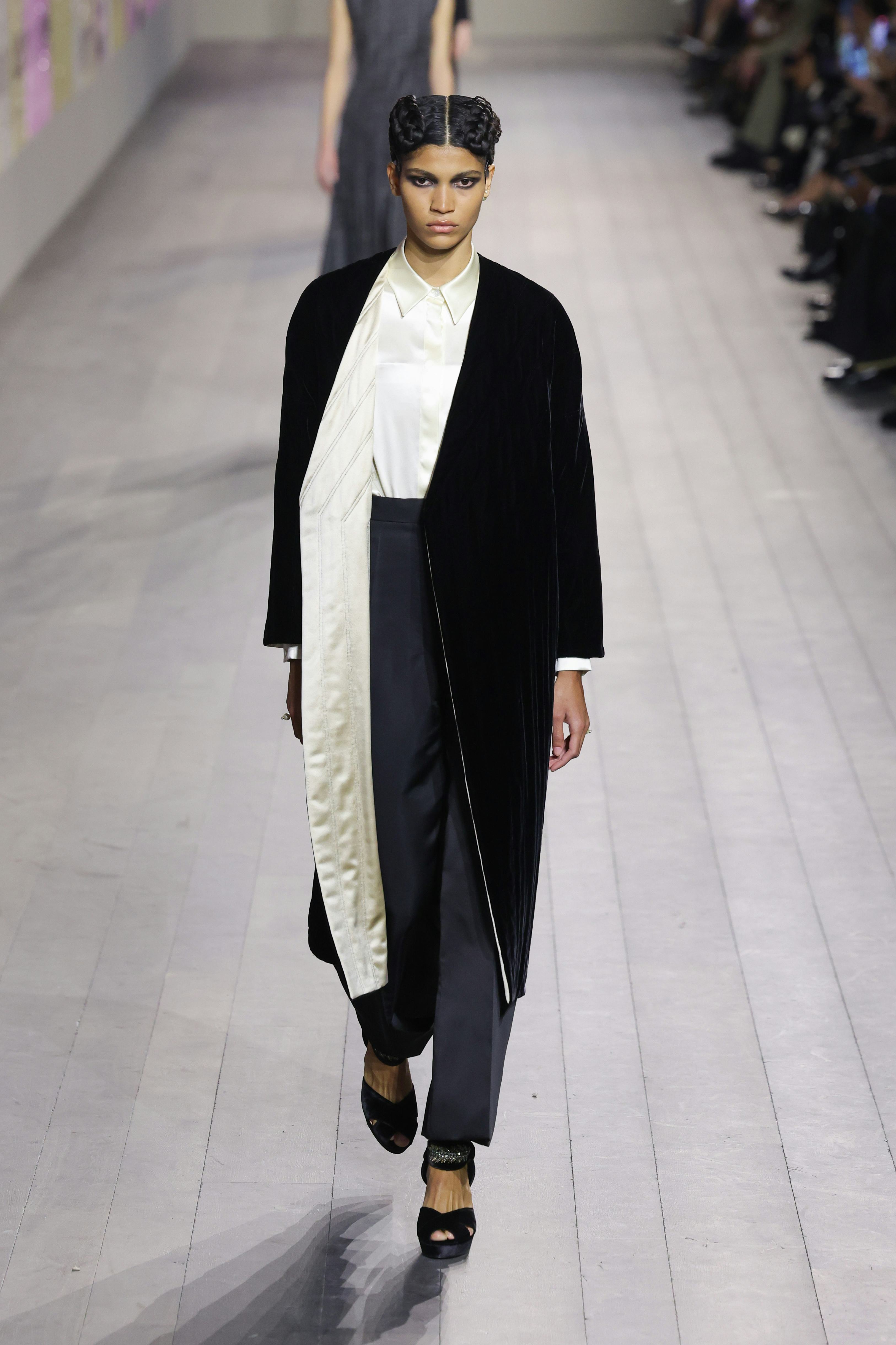 Dior Couture Spring 2023 Review: An Ode to the Artist