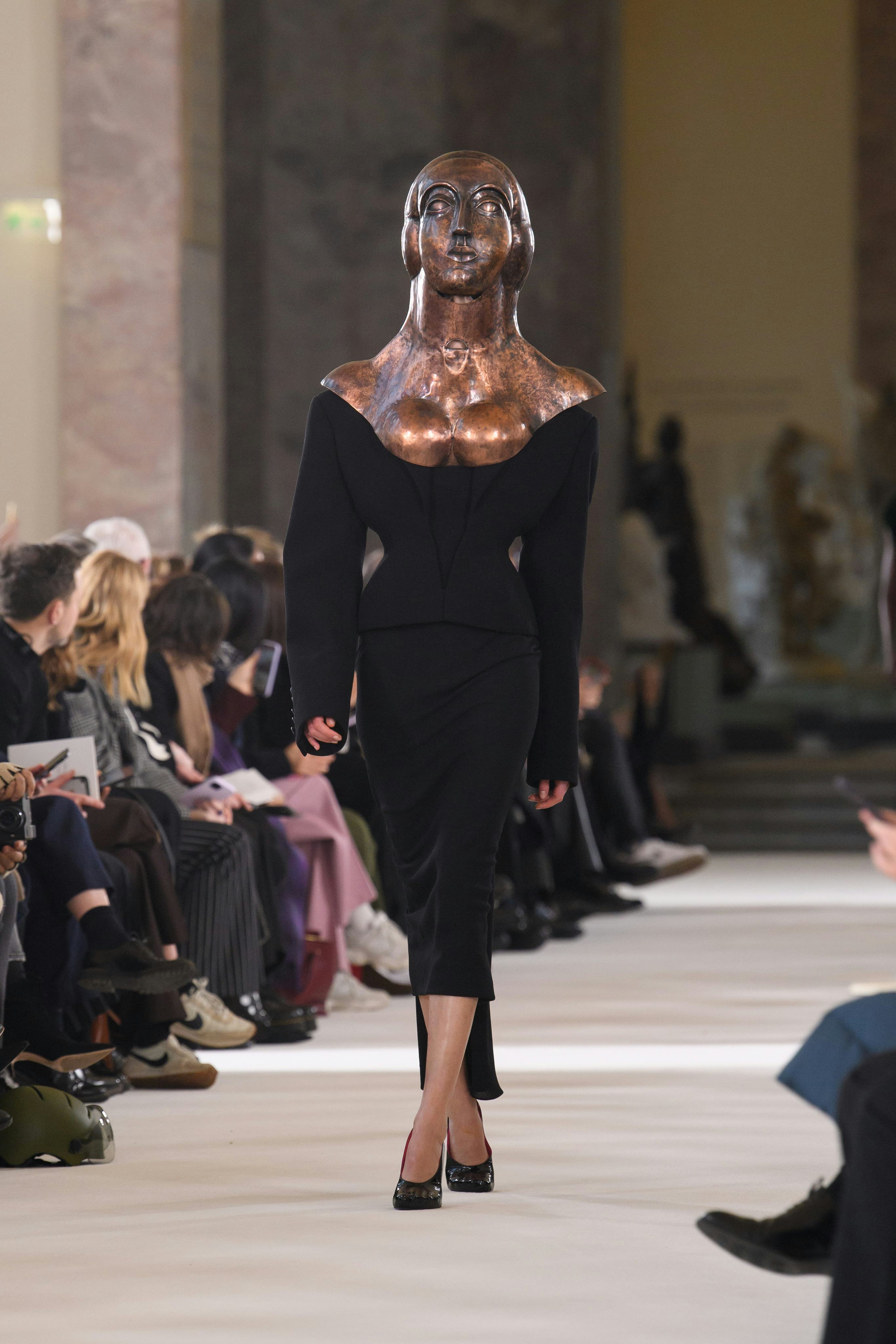 Schiaparelli Couture Spring 2023 Review: A Walk on the Wild Side