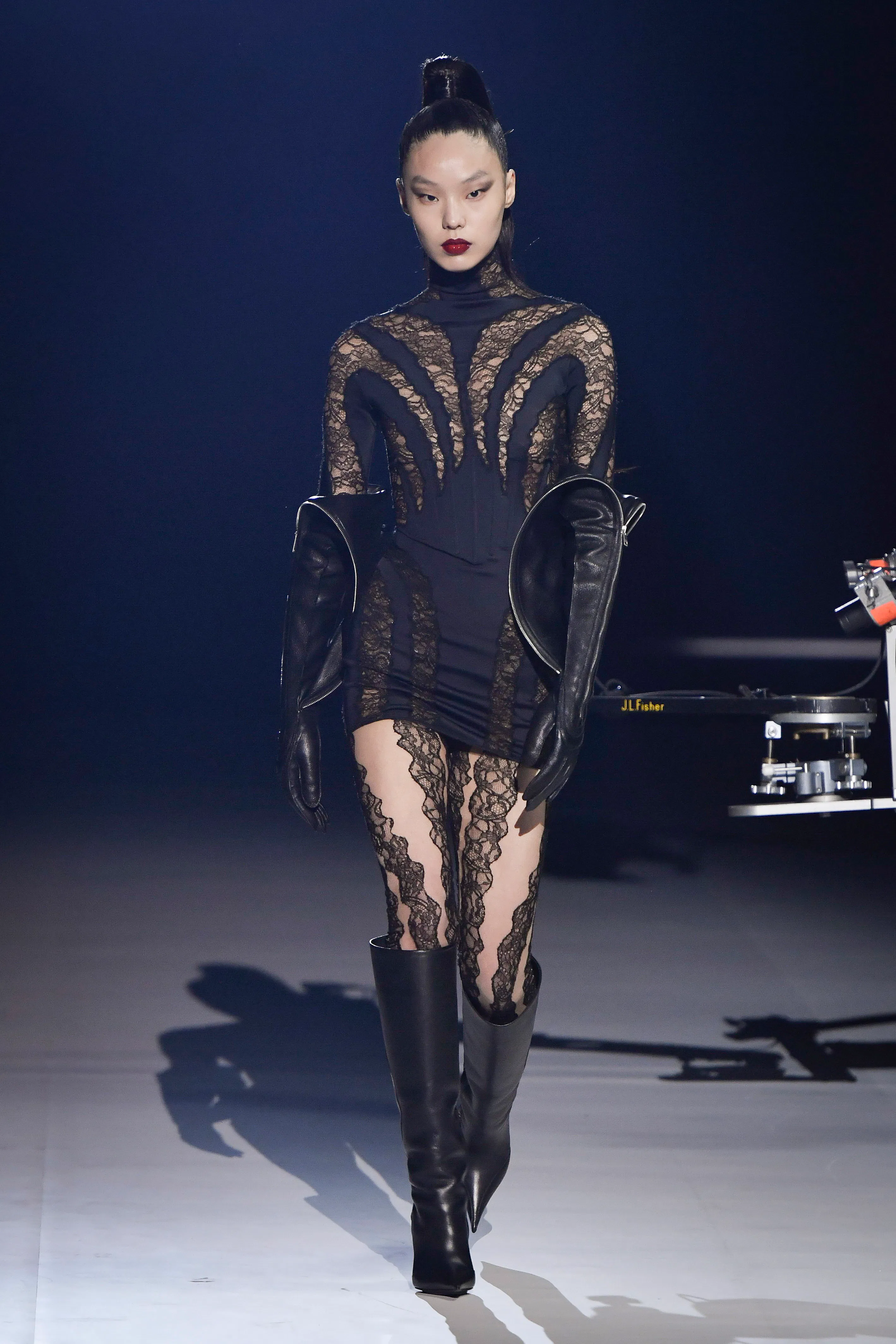 Mugler Fall 2023 Paris Fashion Week Review