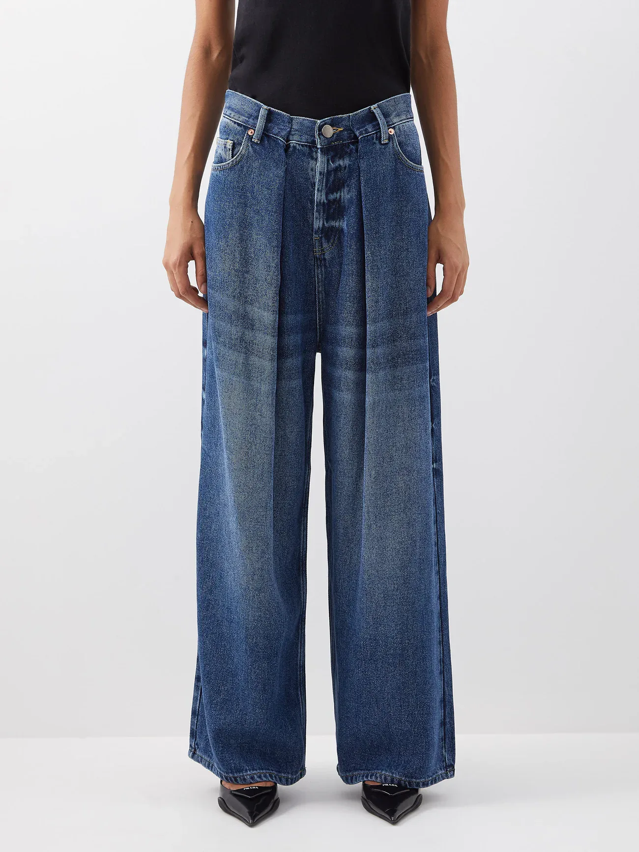 The Grunge Trend Of Spring 2023 Is Full Of Styling Potential