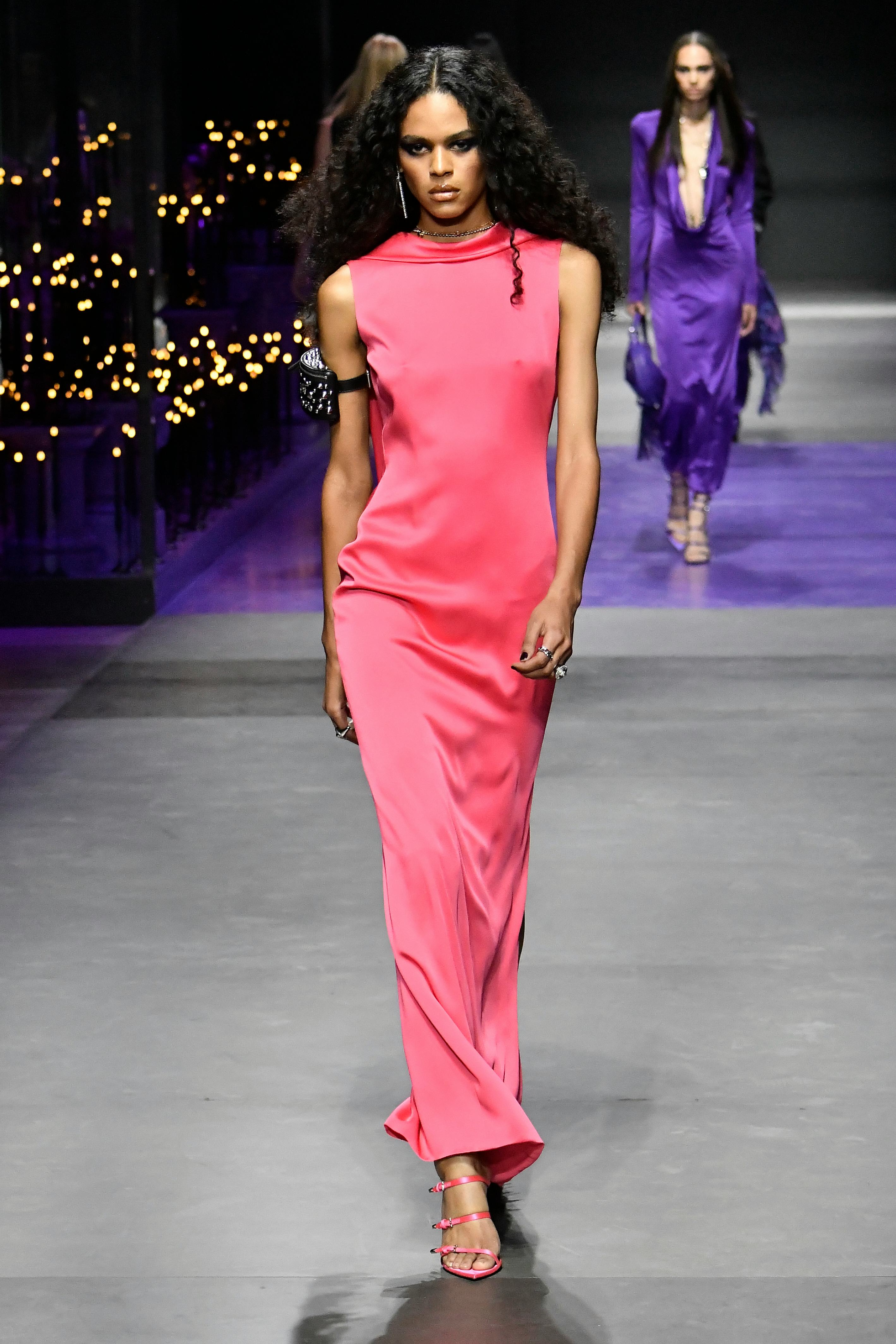 A Column Dress Is The Chic '90s Look Everyone Will Embrace For Spring