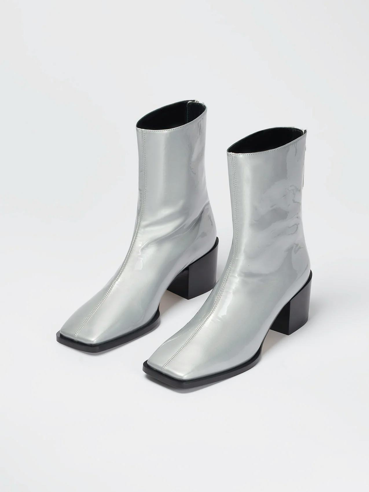 The Fall 2023 Boot Trends Are Both Edgy & Timeless