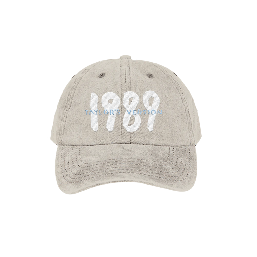 What To Wear To Watch Football, Inspired By Taylor Swift's 'Fits