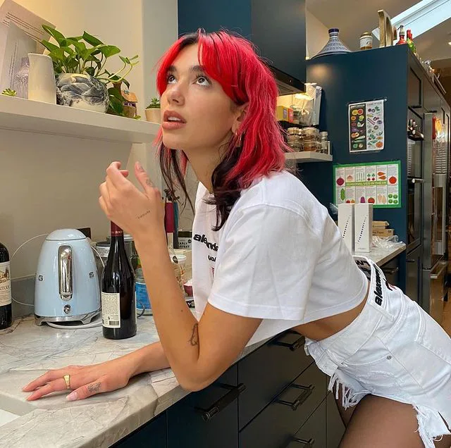 Dua Lipa's Vampy Red Hair Is Kicking Off A Whole New Era For The Star