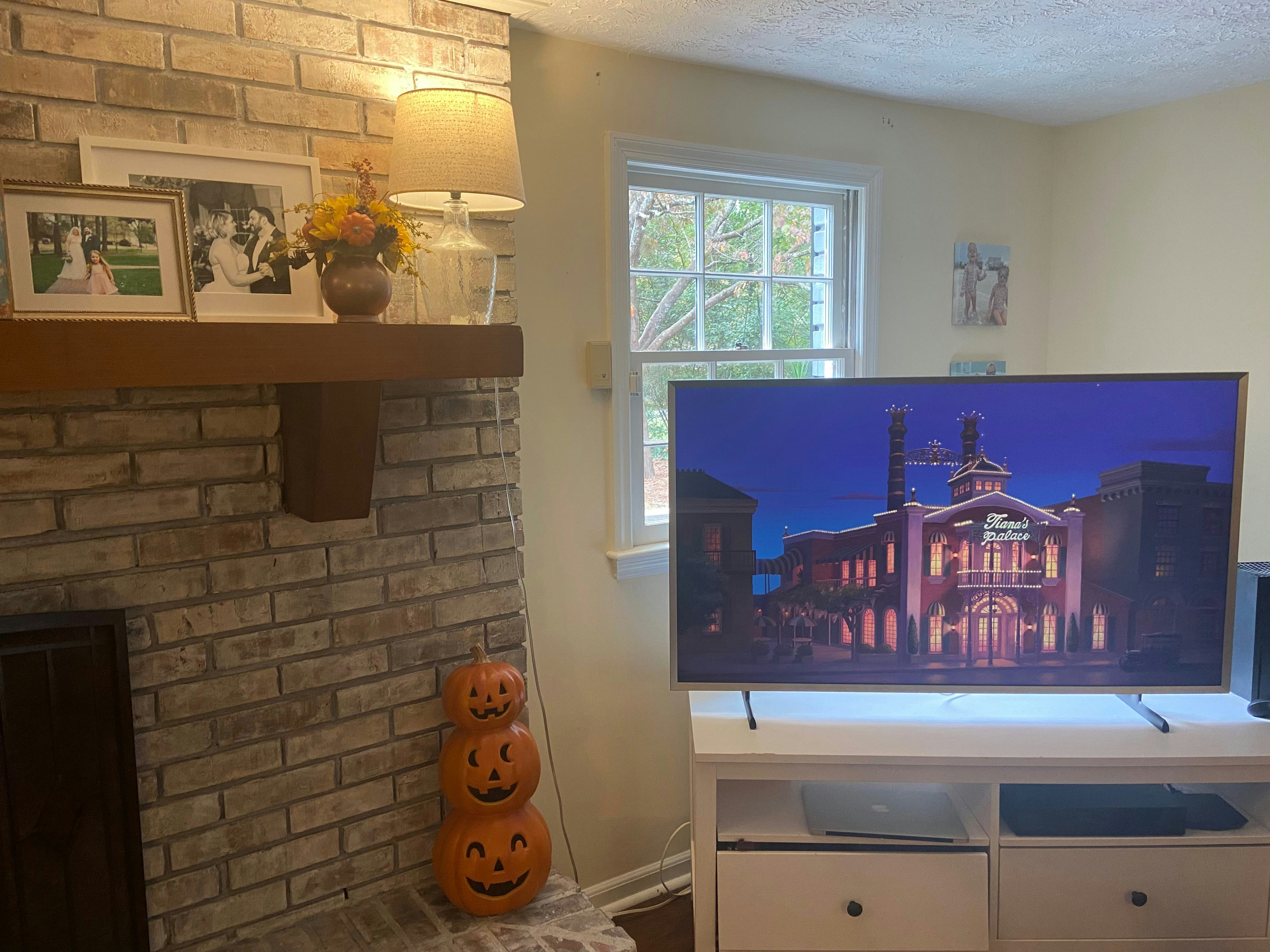 The Samsung Disney Frame TV Features 100 Pieces Of Disney Art For The ...