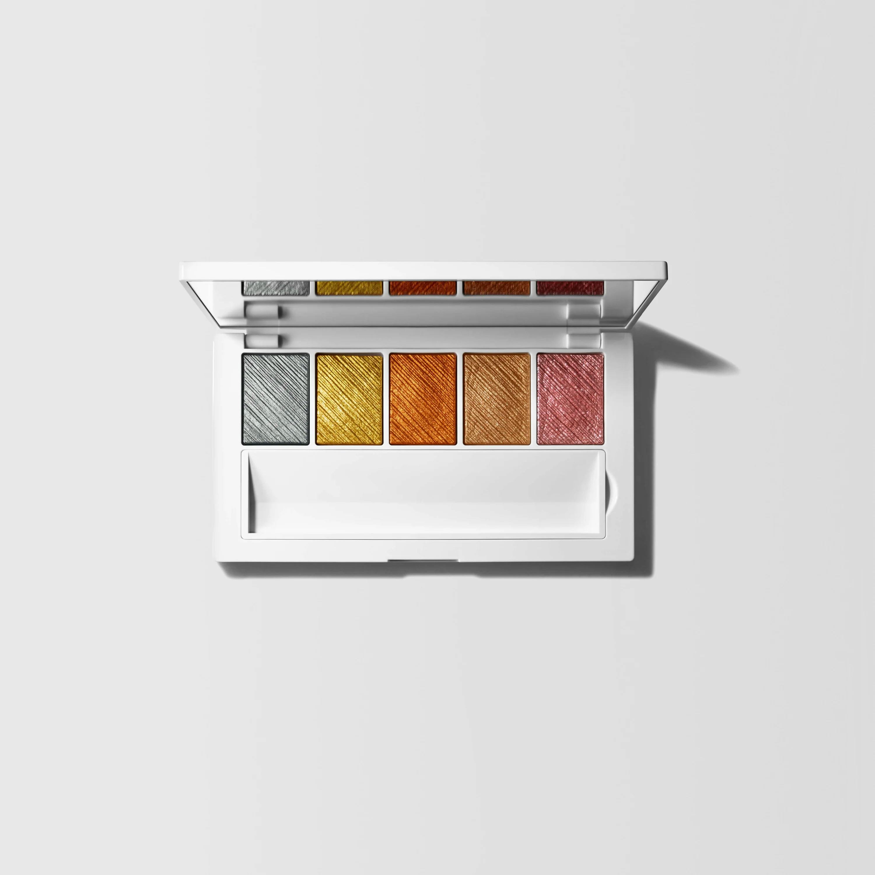 Fall’s Shimmery Silver Eyeshadow Trend Ensures You’re Party-Ready At ...