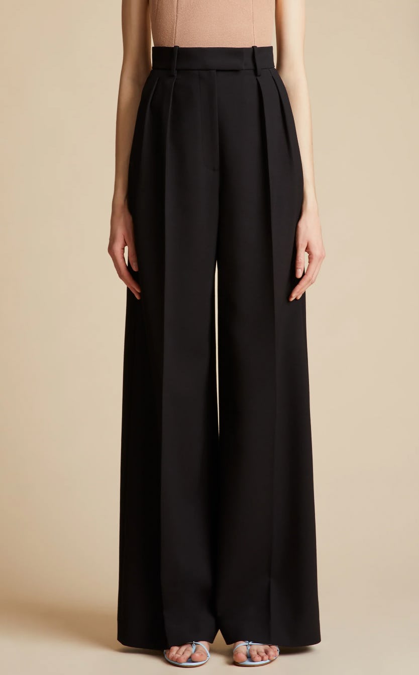 Jennifer Lawrence’s Scarlet Red Sweater Solidifies Her Devotion To The ...