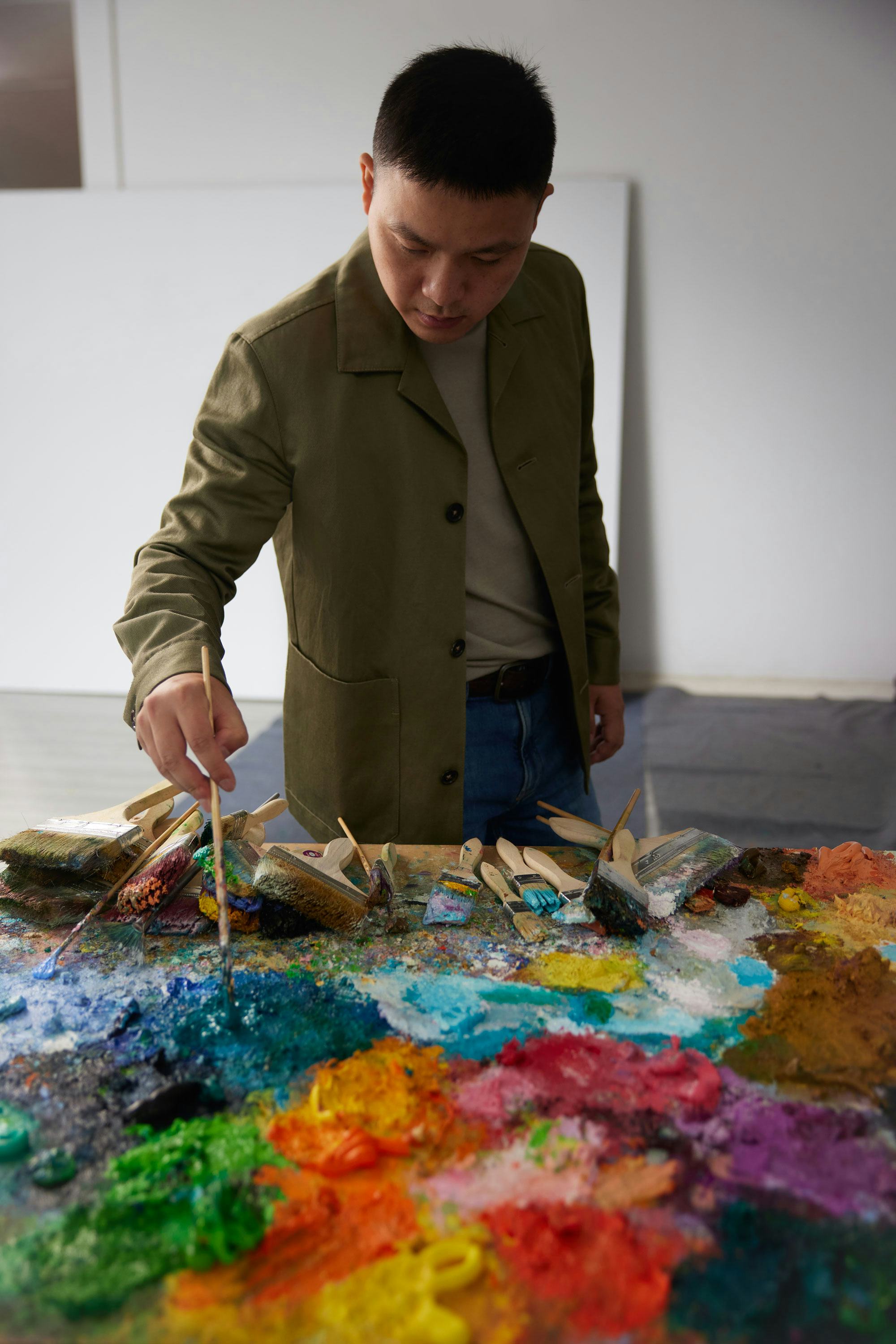 The Many Faces of Artist Jiang Cheng