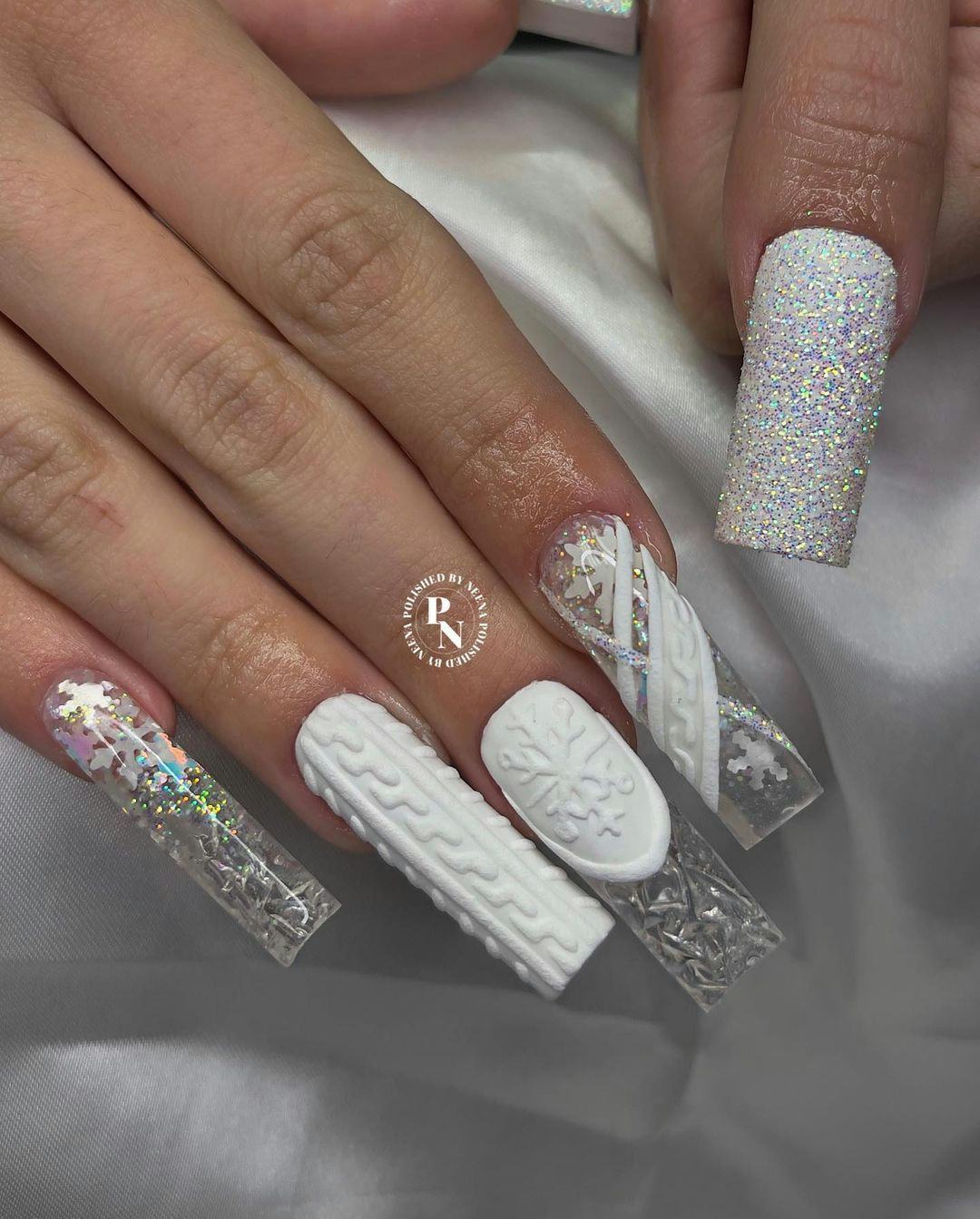 10 Winter Sweater Nail Designs That Give All The Cozy Cabincore Vibes