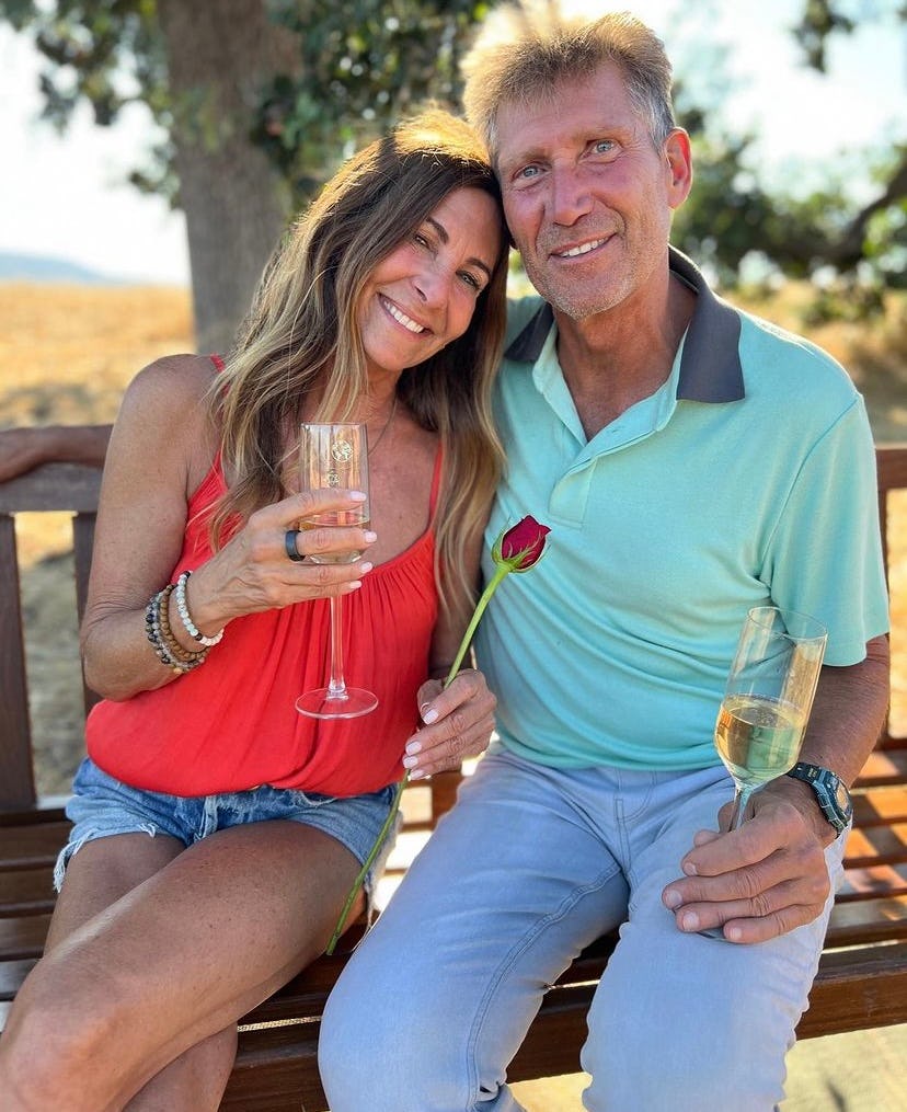 All The Clues Gerry & Leslie Are Together After 'The Golden Bachelor'
