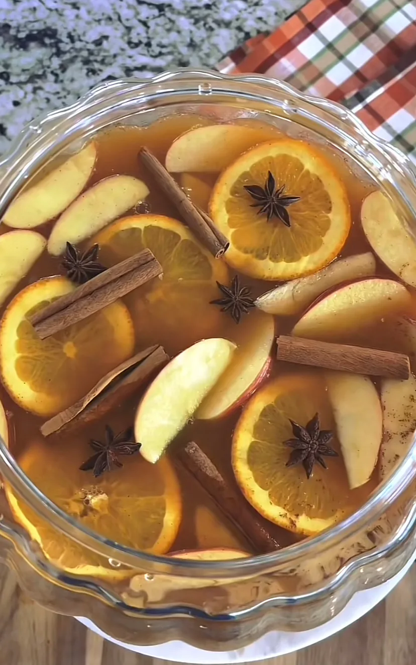 9 Pumpkin Cocktail Recipes That'll Steal The Show At Thanksgiving