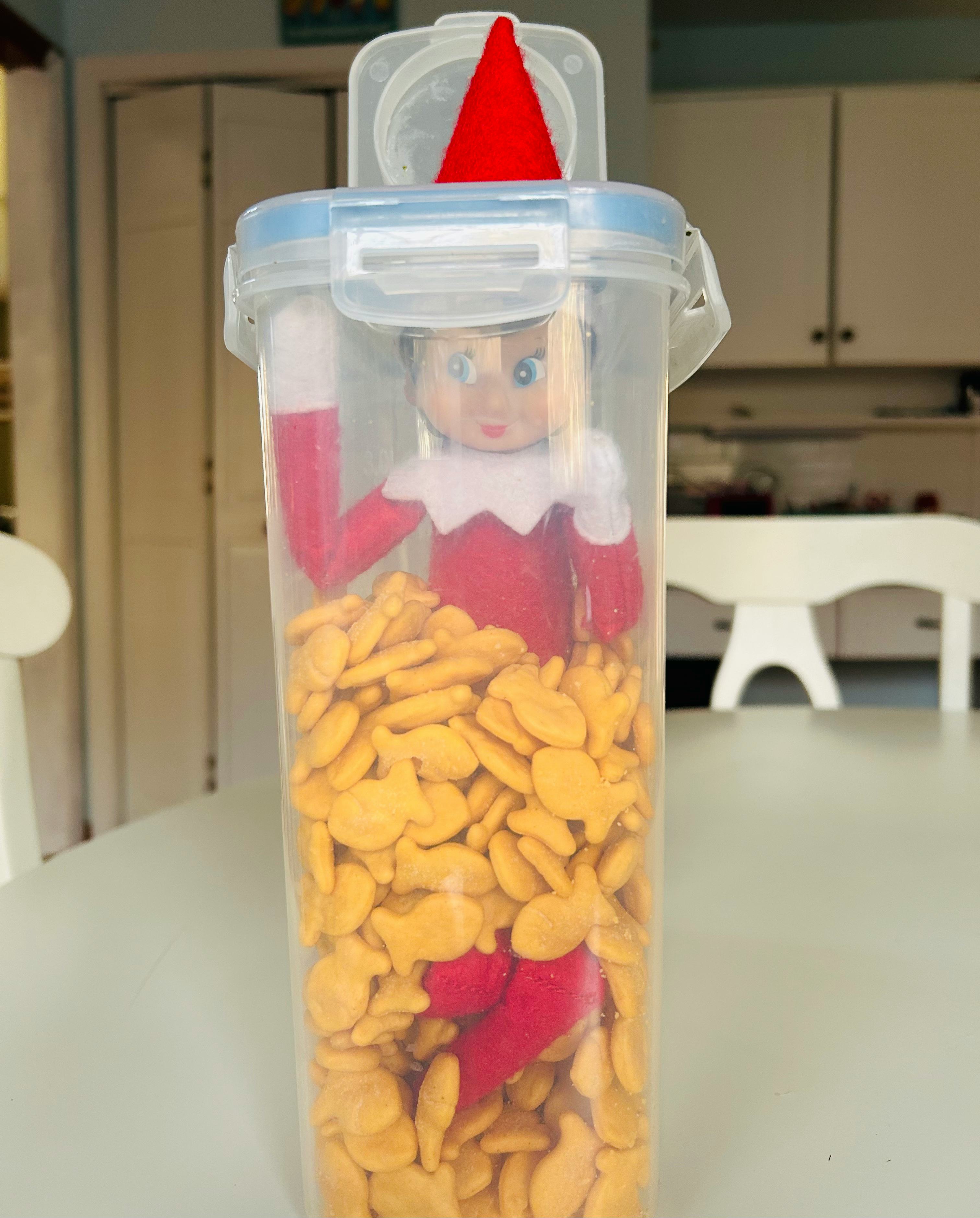 15 Elf On The Shelf Kitchen Ideas That Aren't Messy