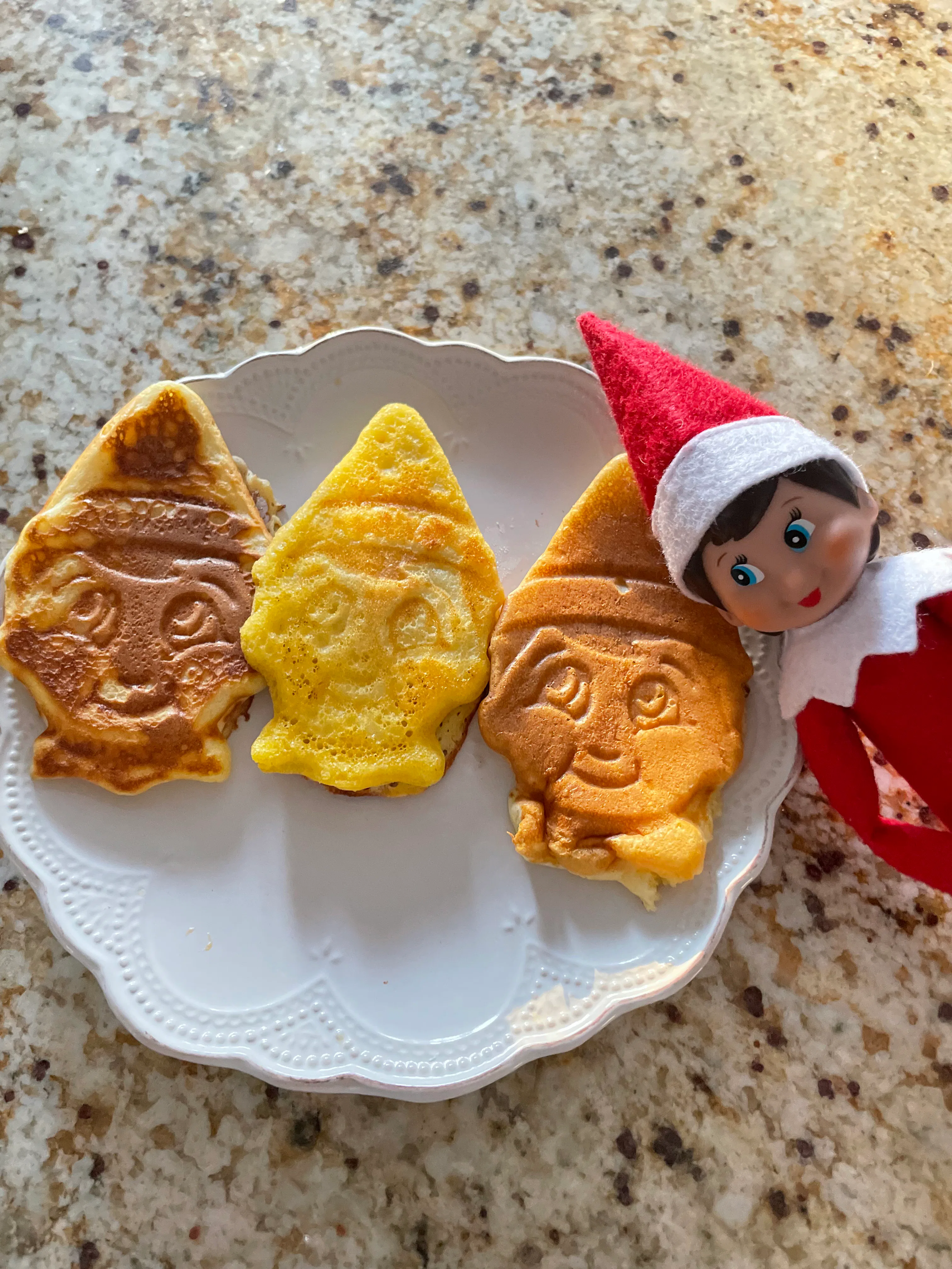 15 Elf On The Shelf Kitchen Ideas That Aren't Messy