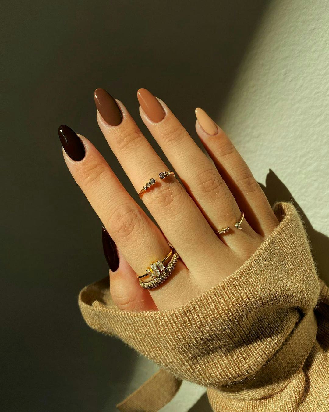 16 Cabincore Nail Design Ideas For Winter 2024 That Give Cozy Vibes