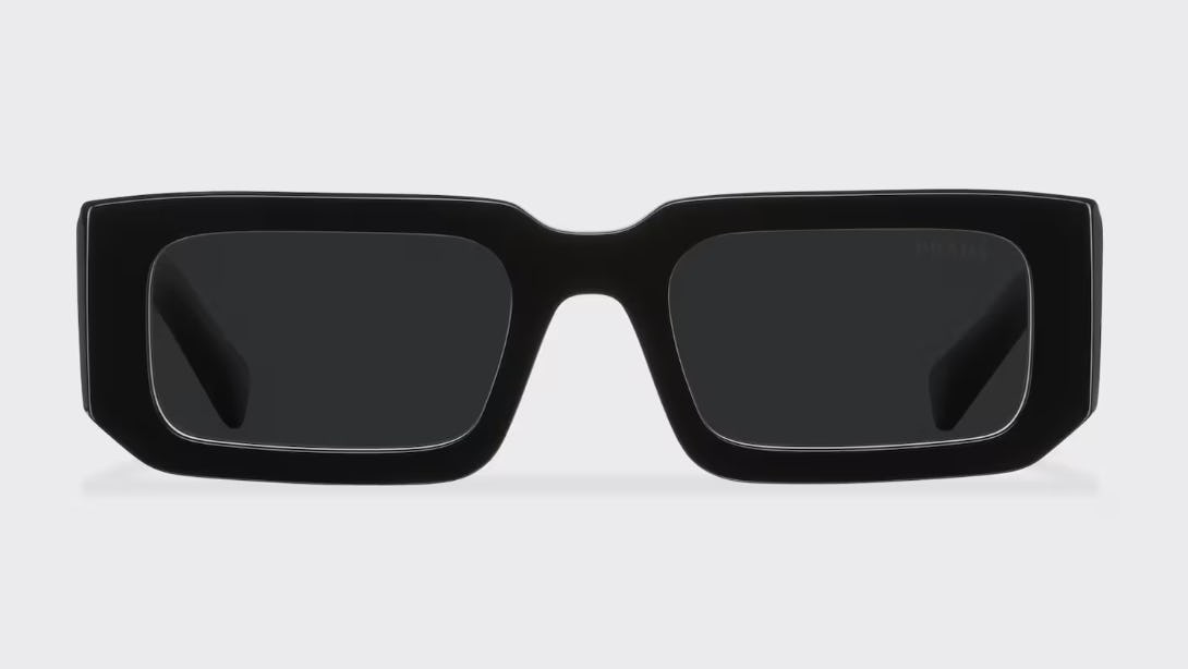 Margot Robbie Just Wore Crocs In The Coolest Possible Way