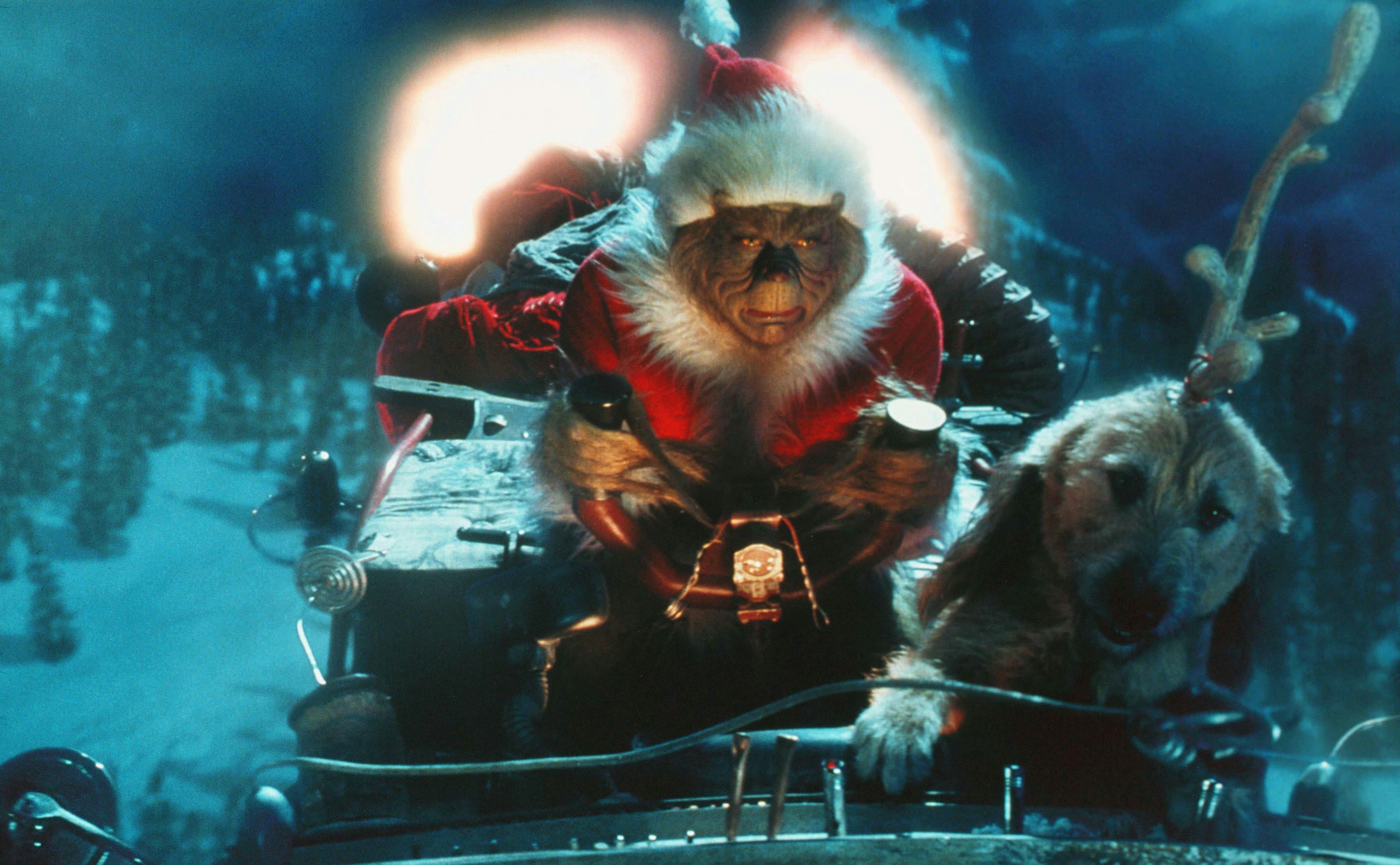 'The Grinch' Plot Hole Solved By Fans With A Dark Theory About Max