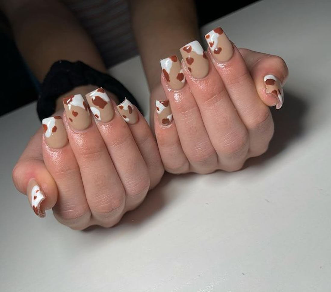"Chocolate Milk" Nails Are Winter's Quiet Luxury Mani Trend