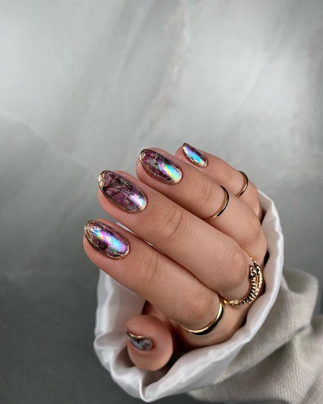 Oyster Nails Take The Mermaidcore Mani Trend To New Heights