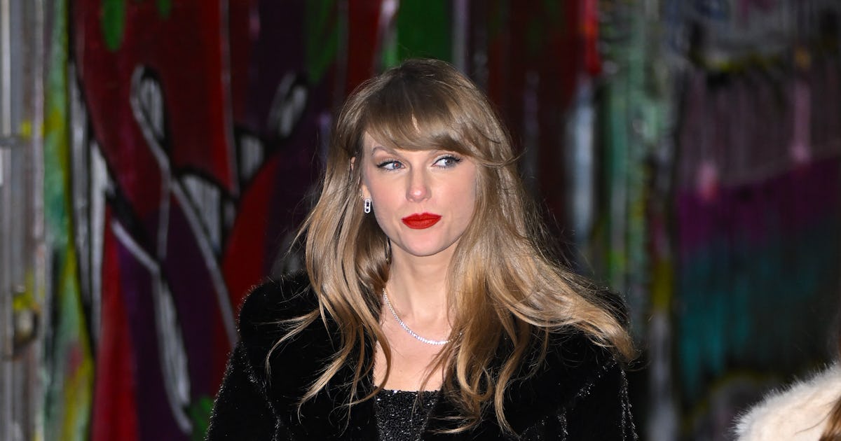 Taylor Swifts Leggy Birthday Lbd Is Dripping In Swarovski Crystals