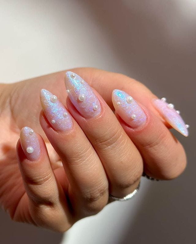Oyster Nails Take The Mermaidcore Mani Trend To New Heights