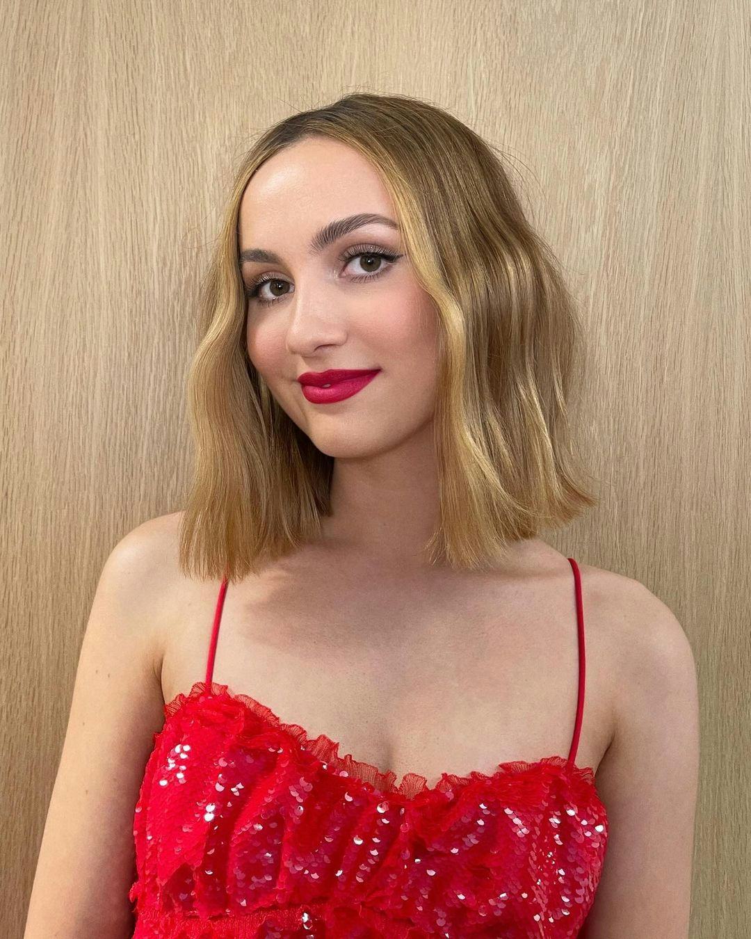 Maude Apatow's New Blonde Hair Revives Your Favorite Color Technique