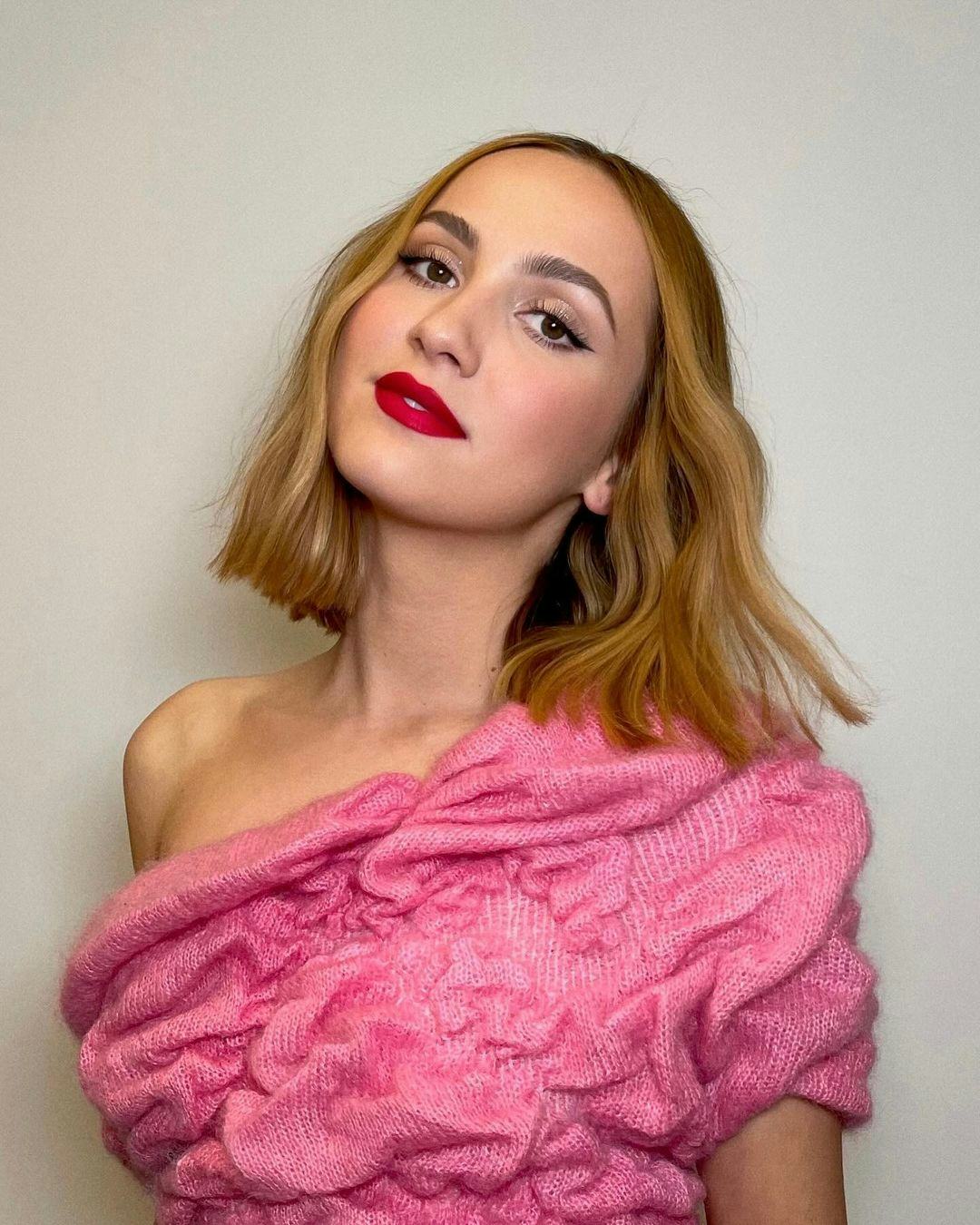 Maude Apatow's New Blonde Hair Revives Your Favorite Color Technique