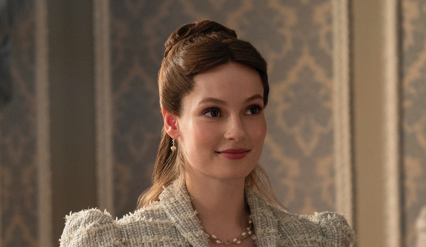 This 'Bridgerton' Season 3 Easter Egg Teases Francesca's Relationship ...