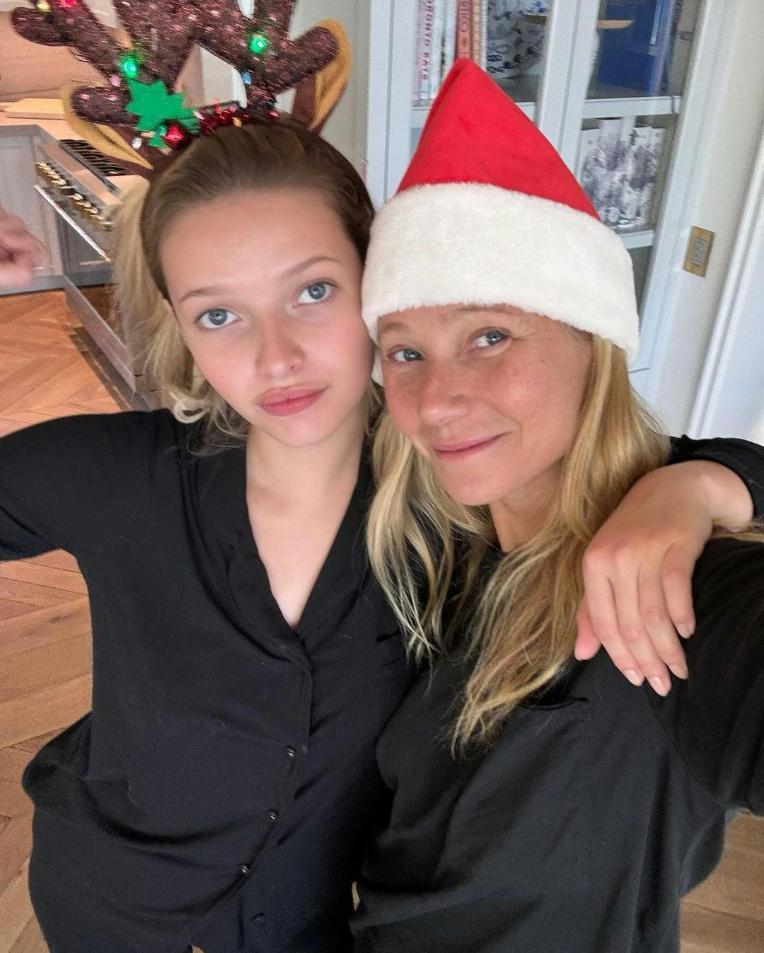 Gwyneth Paltrow & Apple Martin’s Christmas Outfits Included Matching ...
