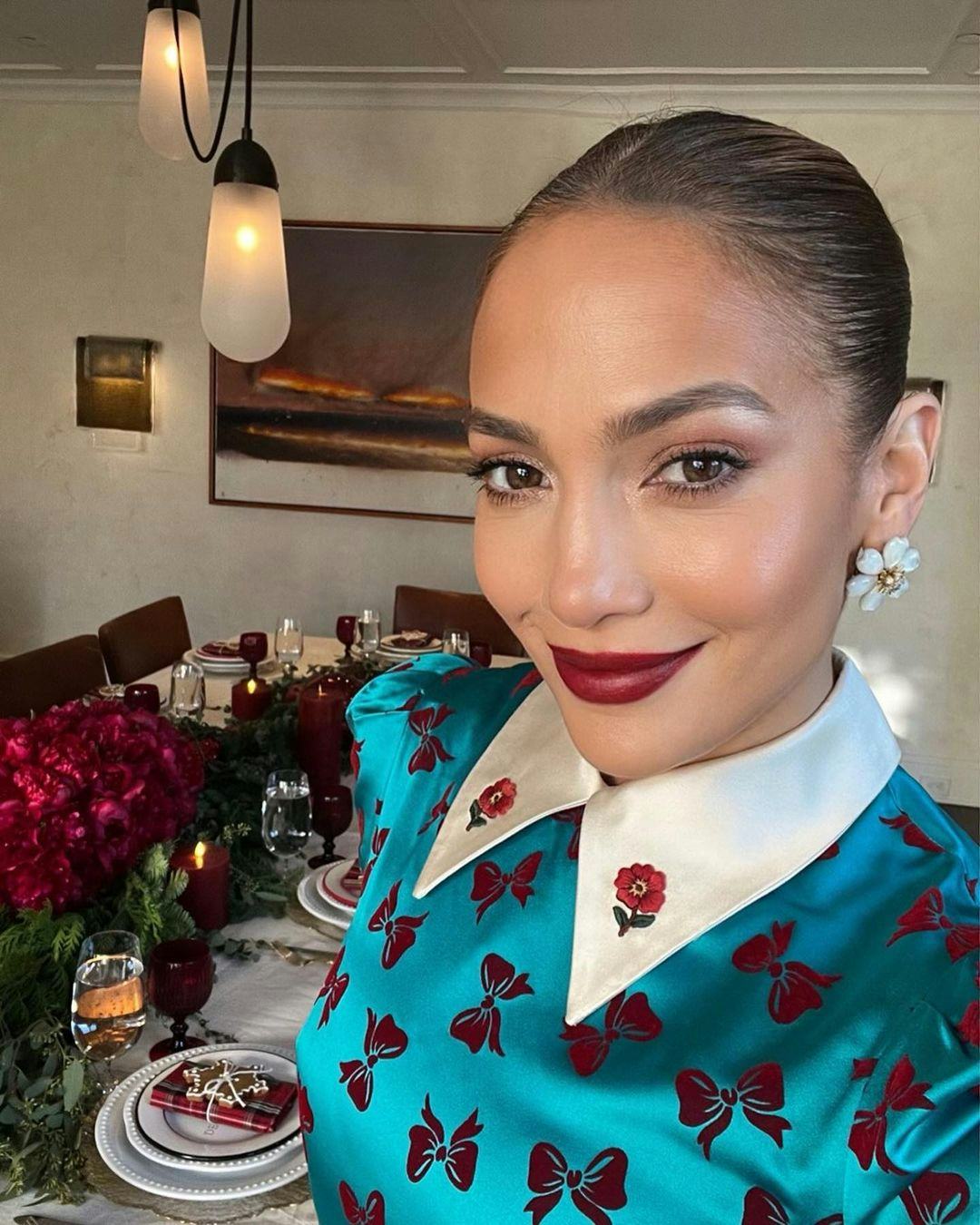 Jennifer Lopez's Royal Blue Nails Are An Unexpected Winter Mani Move