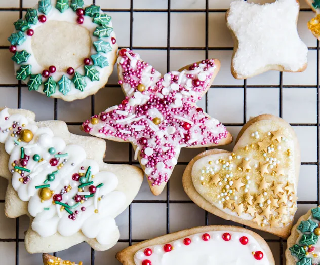 7 Christmas Cookie Icing Recipes That Make Decorating A Breeze