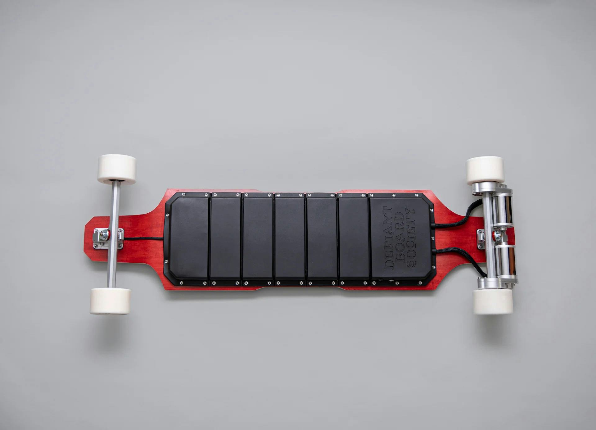 The 38 mph Defiant One E-Skateboard Is Too Fast for…