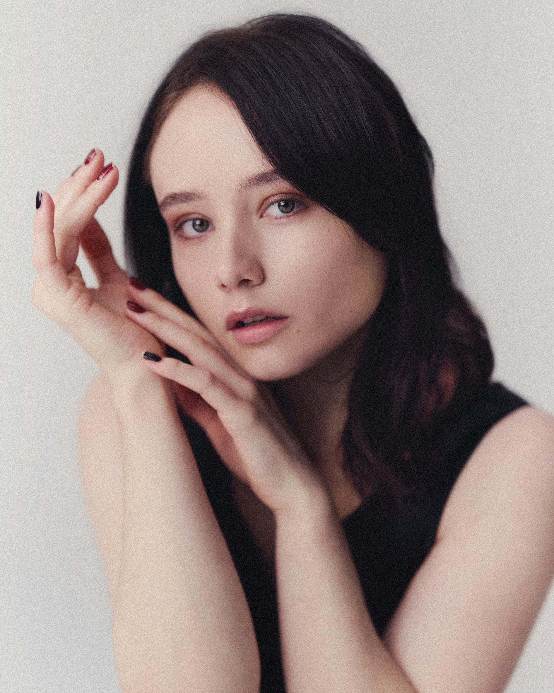 ‘Lockwood & Co.’ Star Ruby Stokes on Locklyle & ‘Burning Girls’