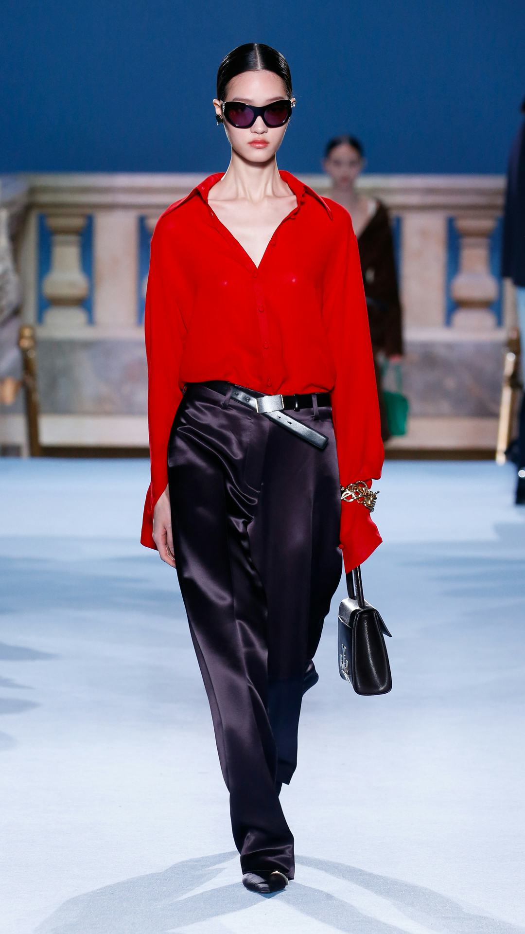 How To Wear A Belt This Season, As Seen On The Runways