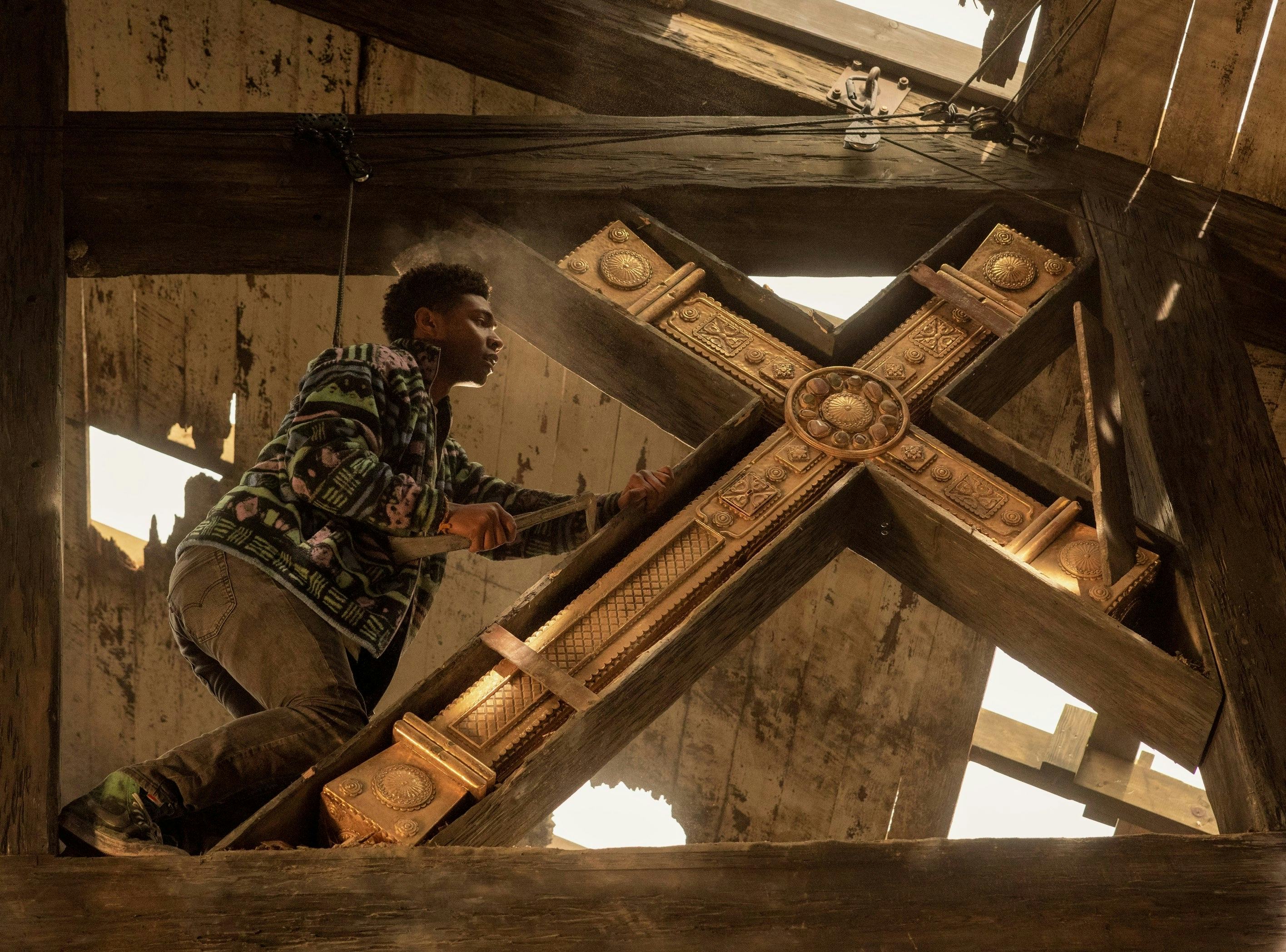 How All Of 'Outer Banks's Treasures Are Connected