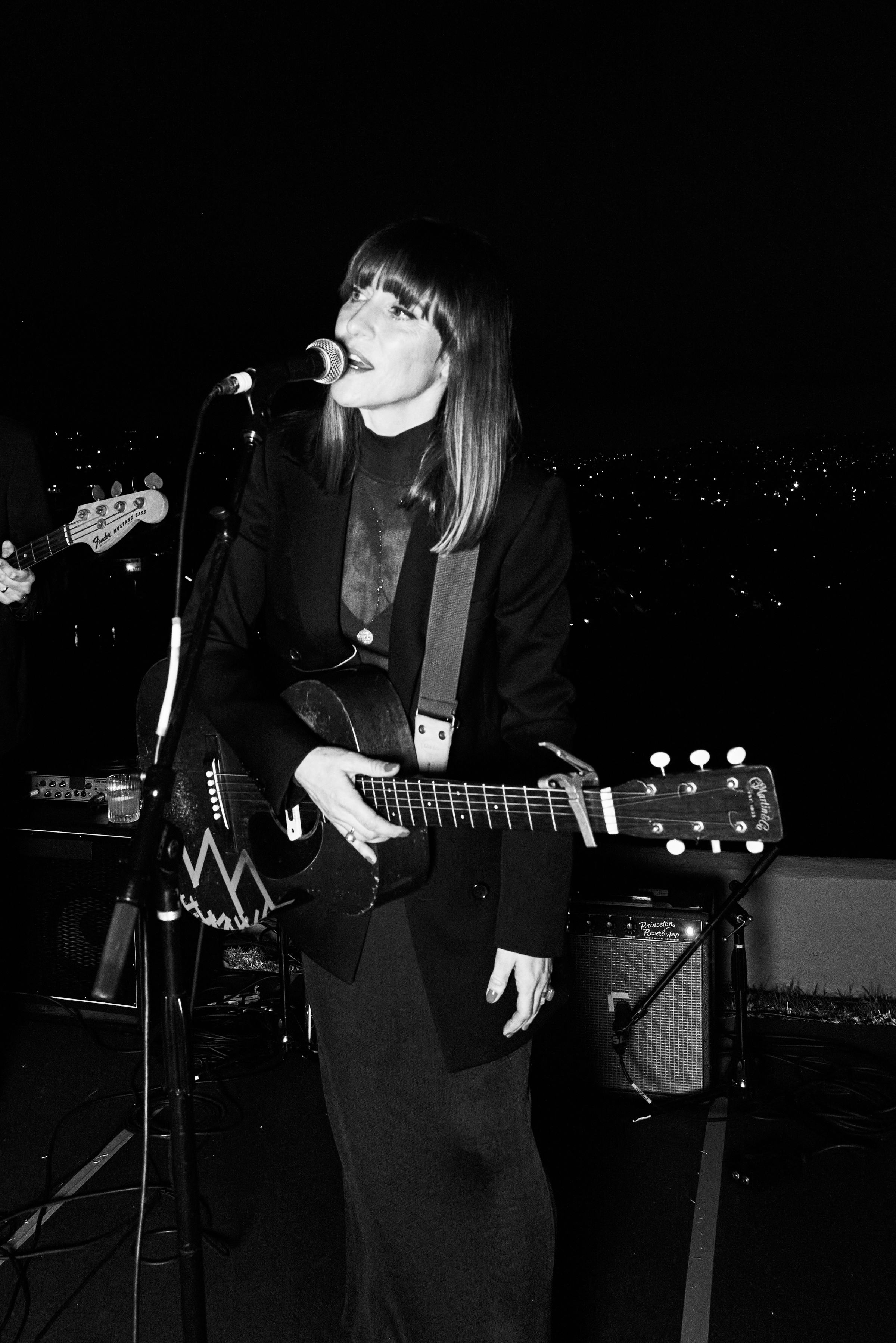 Jennifer Coolidge, Zoë Kravitz, Olivia Wilde & More Attend W & Saint ...