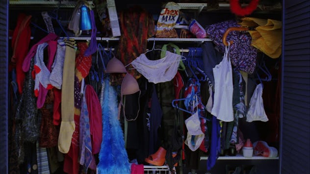 16 Tips For Getting Rid Of Clothes Even If You Hate Letting Go