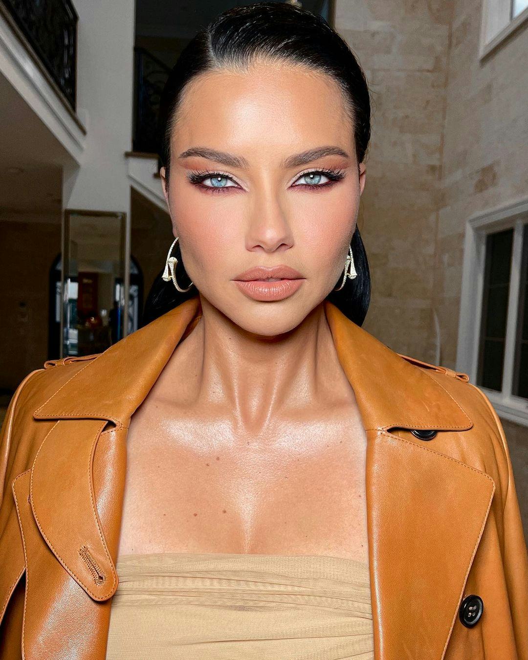 Meet The Reverse Smoky Eye, The Makeup Trend Sweeping TikTok & Instagram