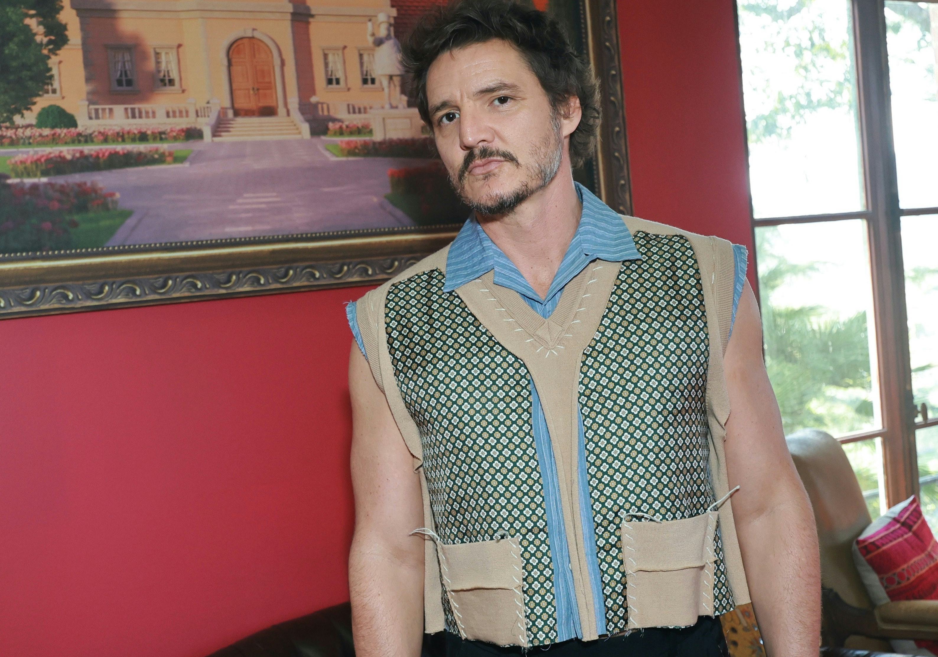 A Photo Of Young Pedro Pascal From His High School Yearbook Is Viral On ...