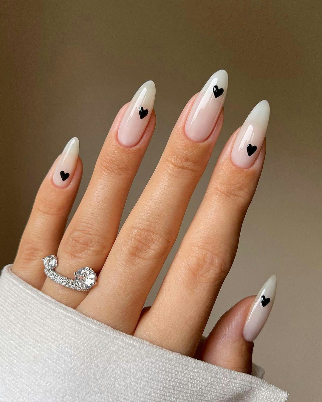 25 Camera-Ready Vacation Nail Ideas That Will Pop In All Your Pics