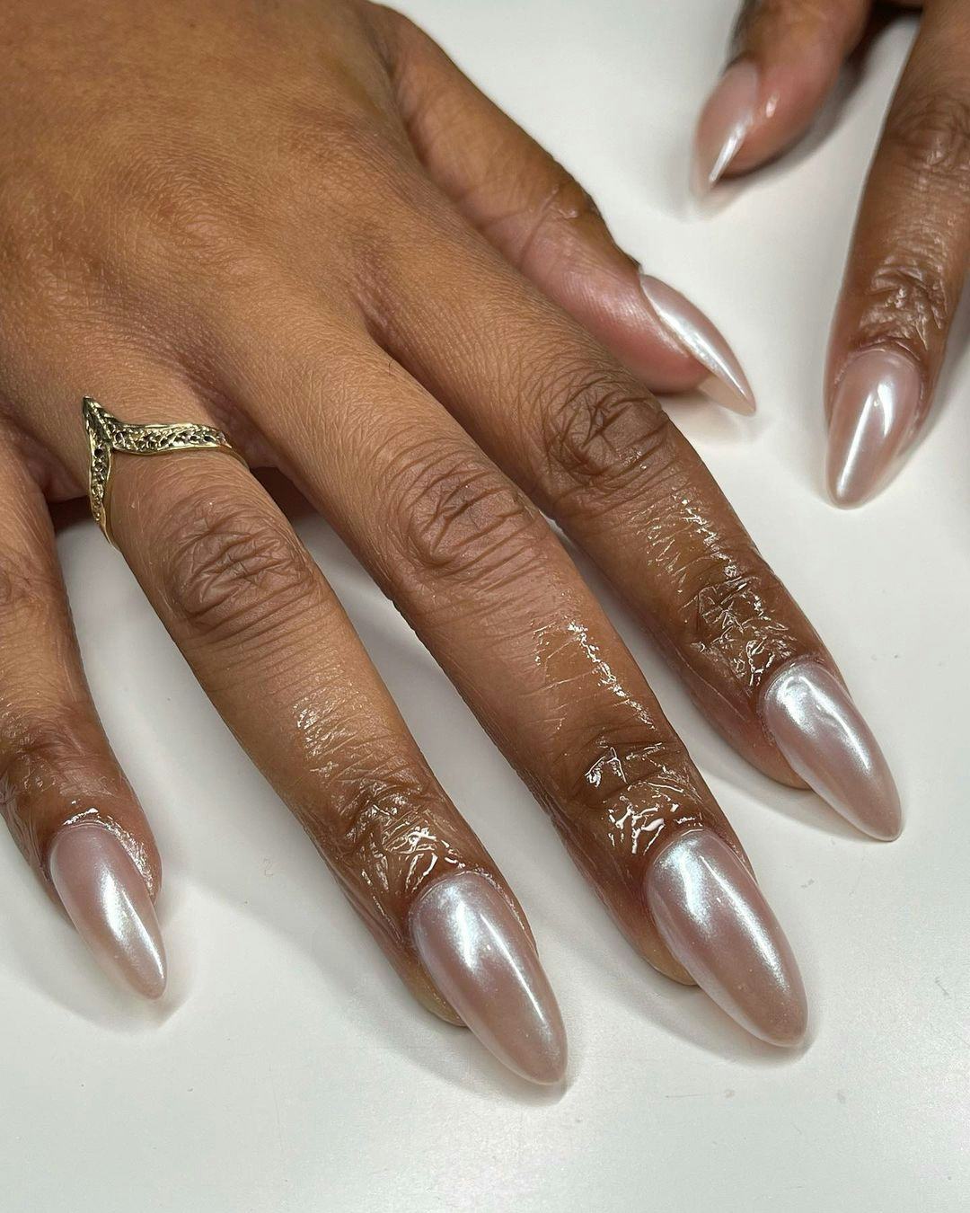 25 Camera-Ready Vacation Nail Ideas That Will Pop In All Your Pics