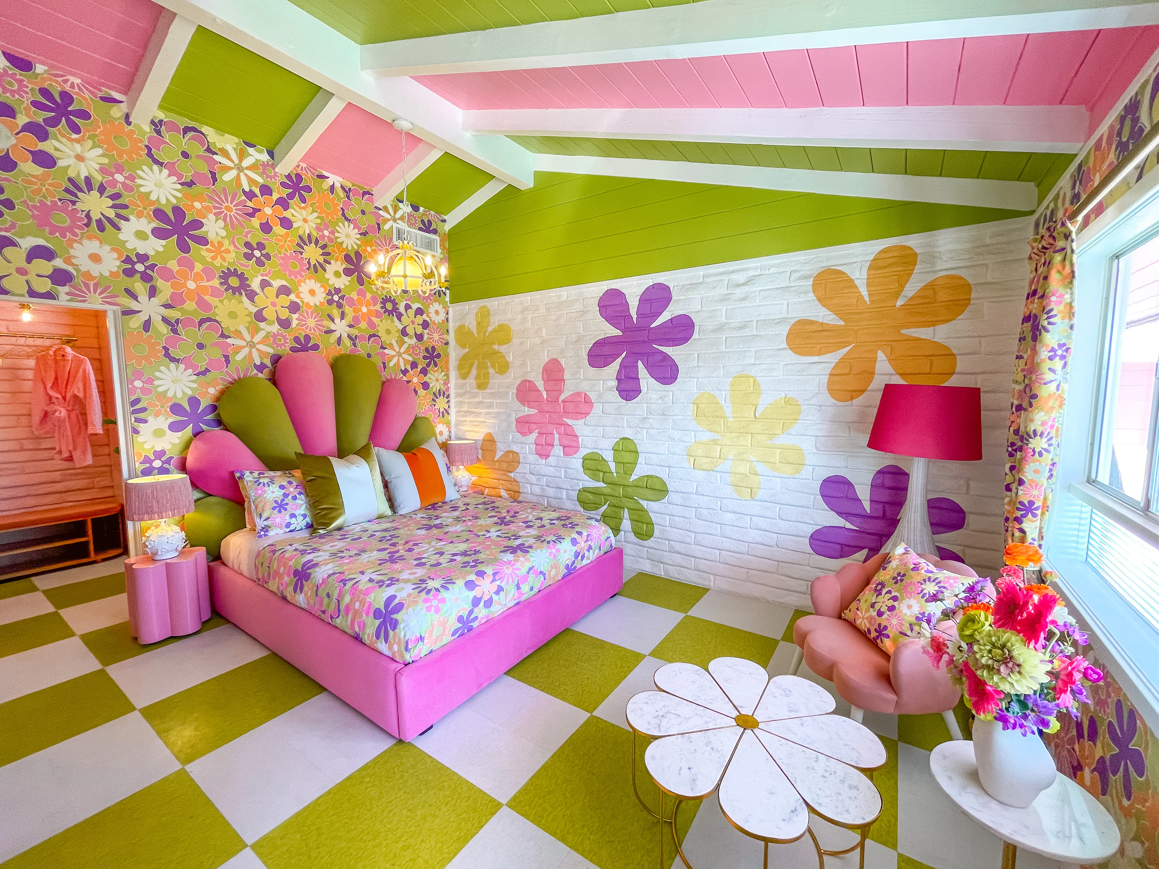 A Day At The Trixie Motel In Palm Springs