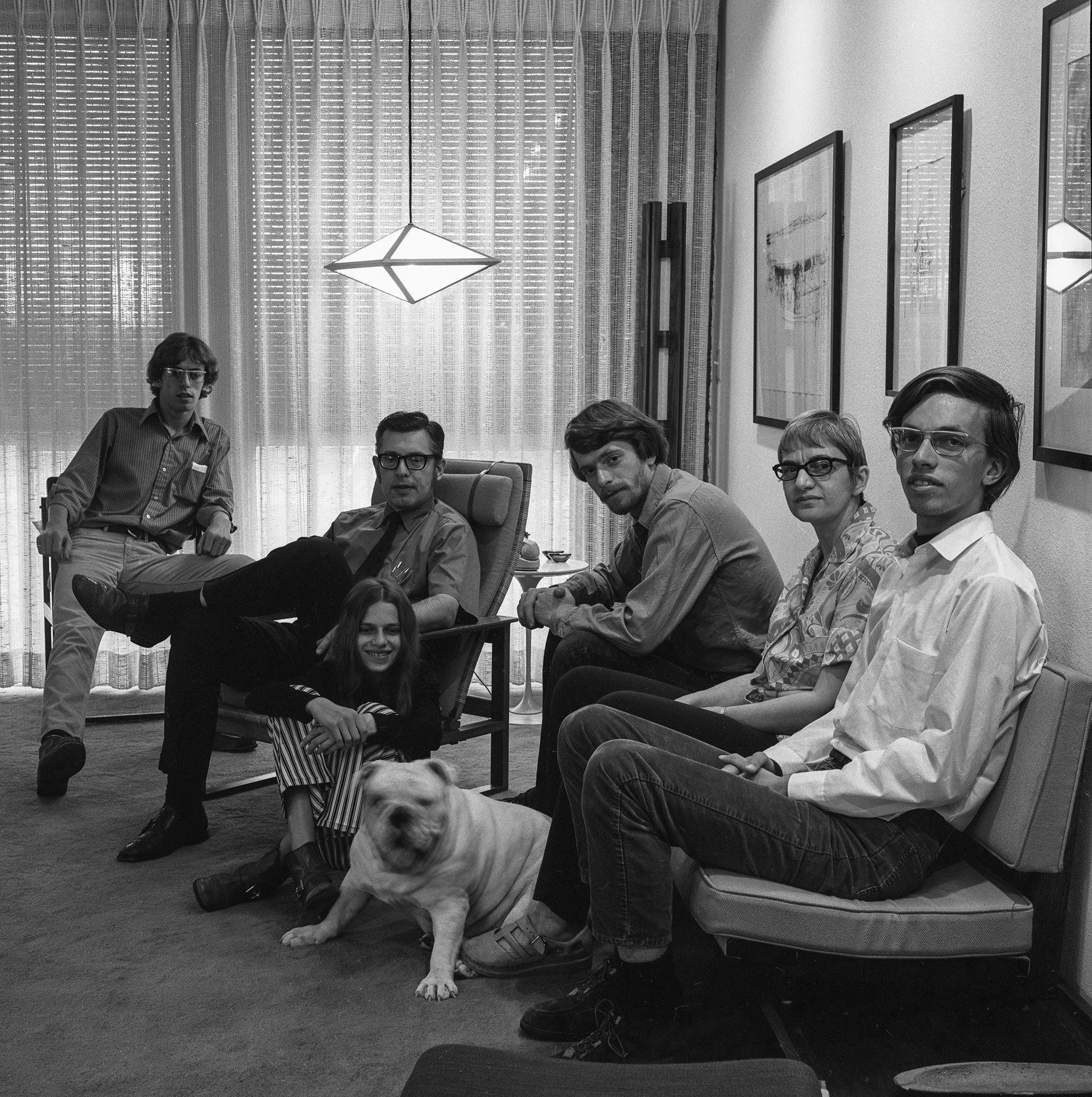 Sandra Bernhard on Madonna, Her Girlfriend, & Life in Parties