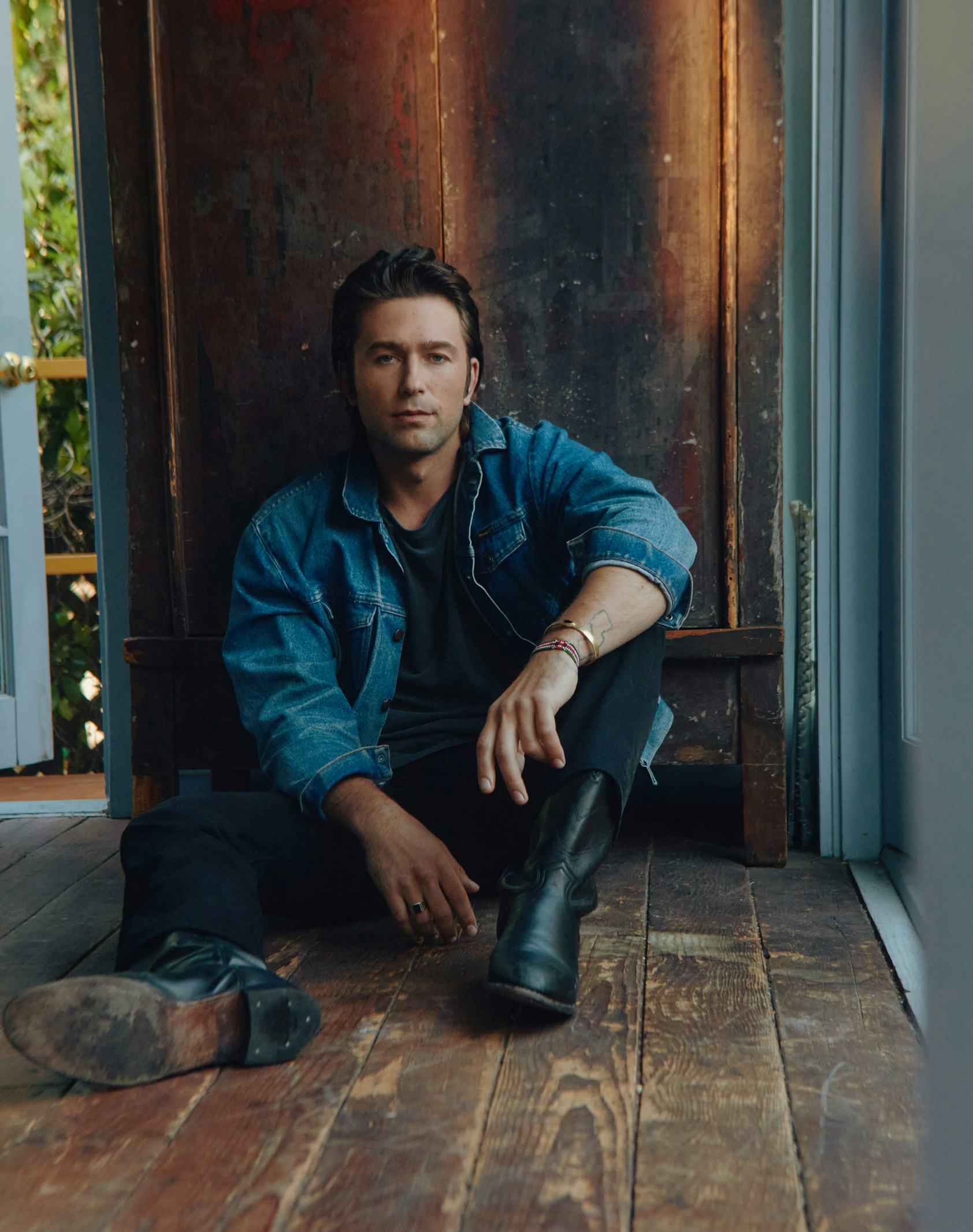 Brandon Sklenar On '1923,' 'It Ends With Us,' & Working With Harrison Ford