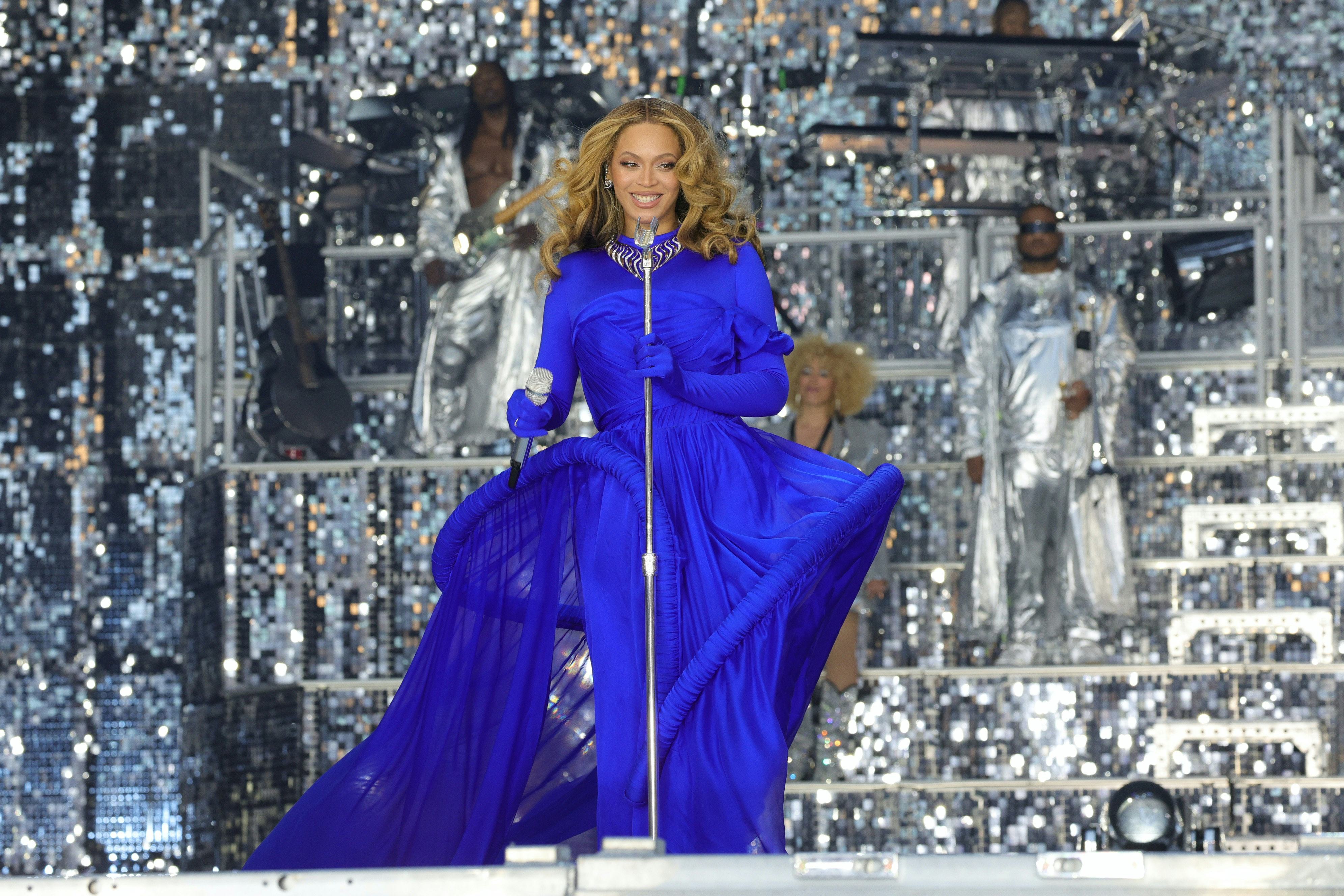 Beyoncé Honors Tina Turner With 'River Deep - Mountain High' Cover