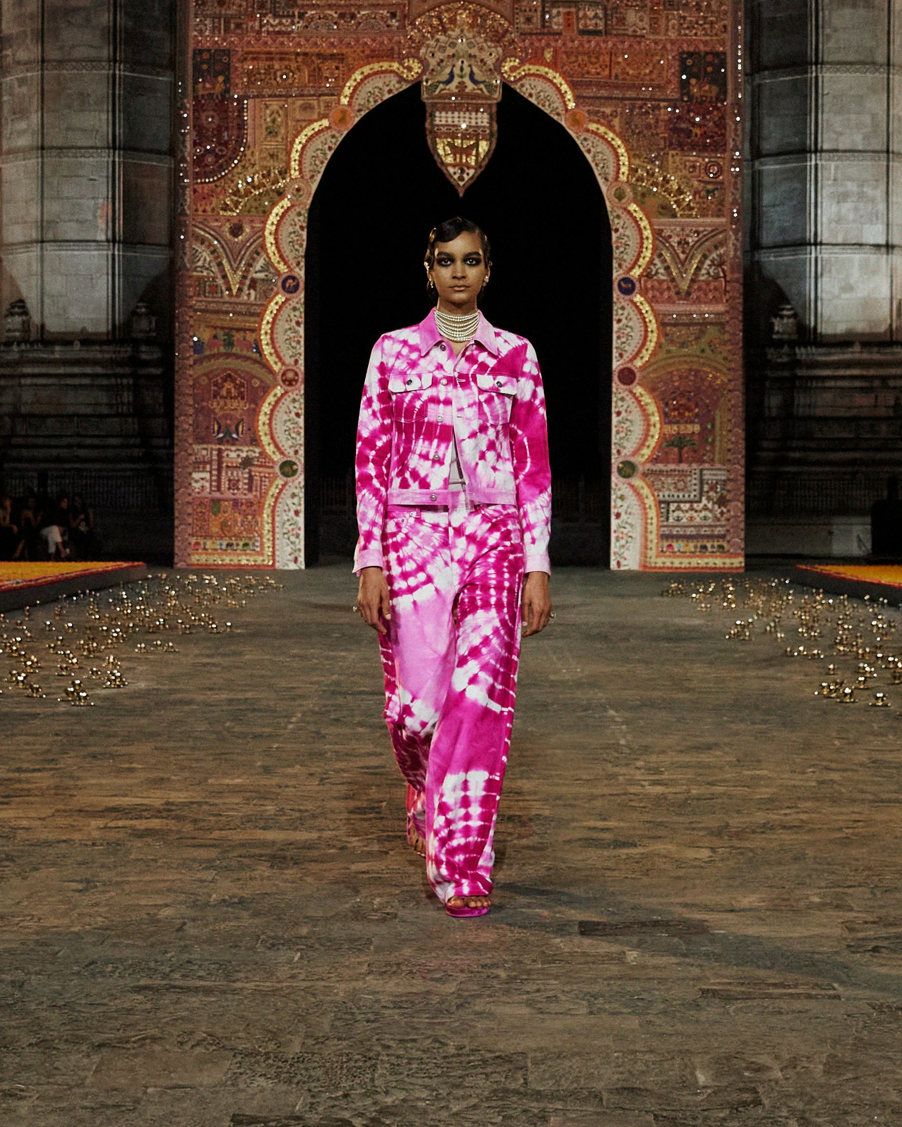 Dior’s Mumbai Show for Pre-Fall 2023 Was a Celebration of Indian Craft