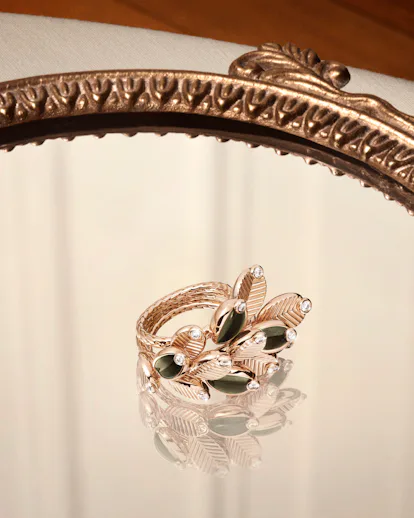 Cartier Brings Back the Classic Grain de Café Styles For Summer