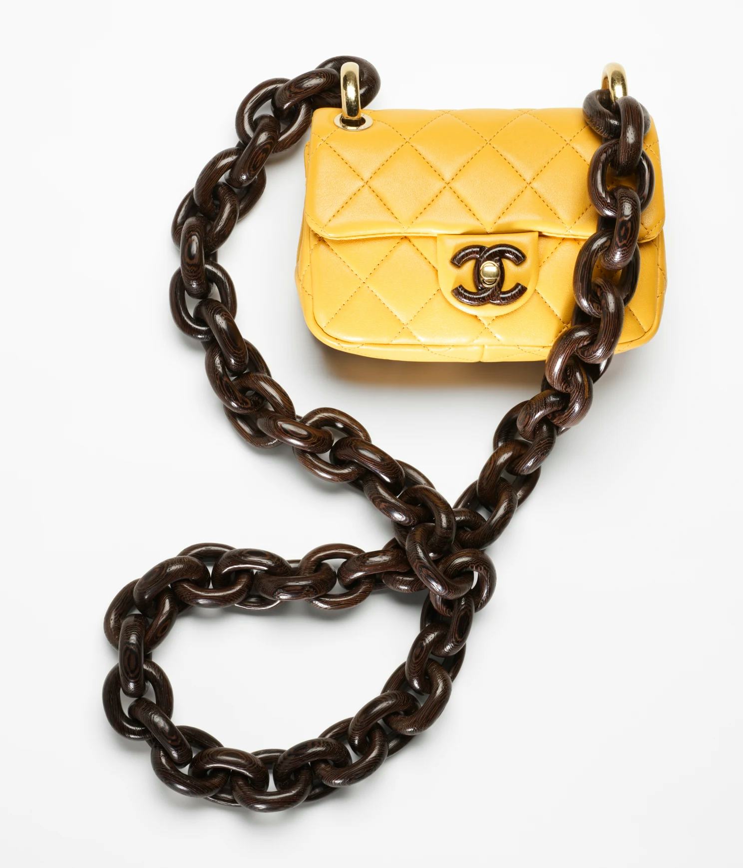 Chanel’s Mini Flap Is The Official Bag Of The “Old Money” Aesthetic