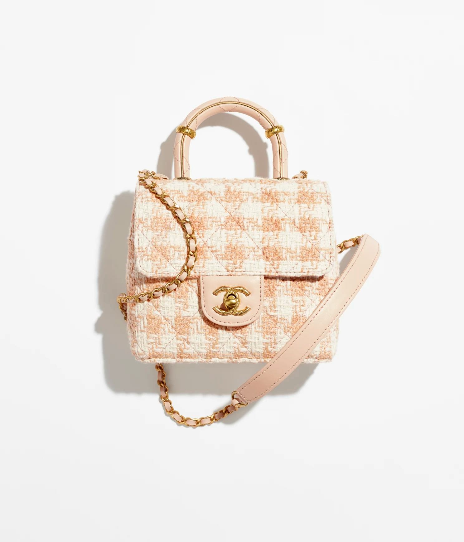 Chanel’s Mini Flap Is The Official Bag Of The “Old Money” Aesthetic